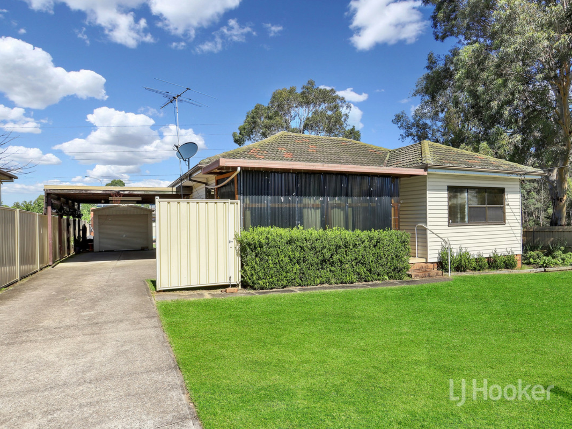 32 Kareela Street Doonside NSW - Property Details - LJ Hooker