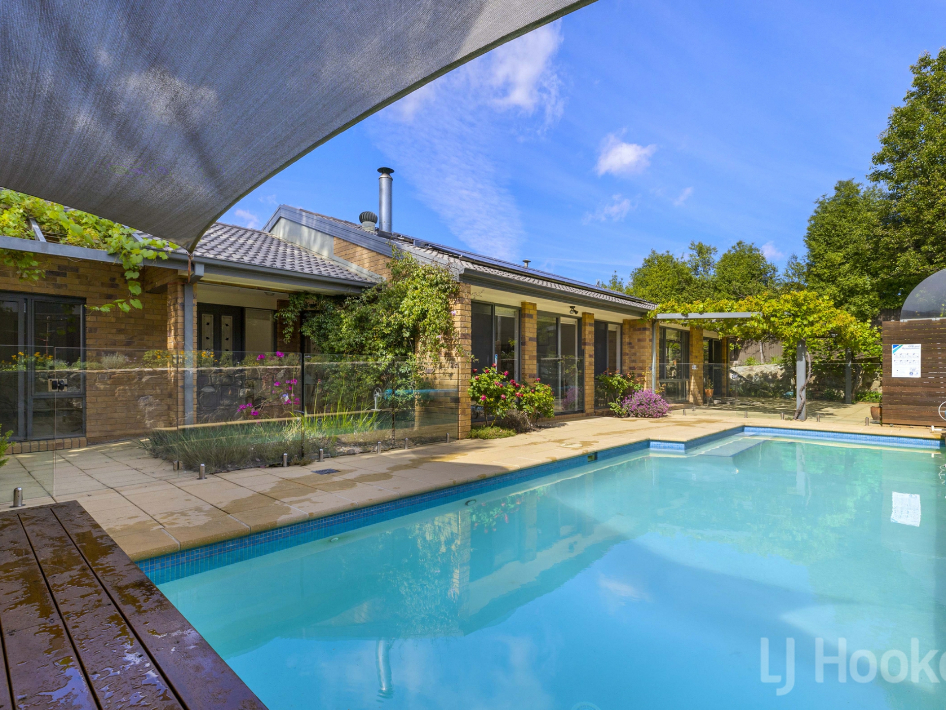 11 Allambee Street Jerrabomberra NSW - Property Details - LJ Hooker