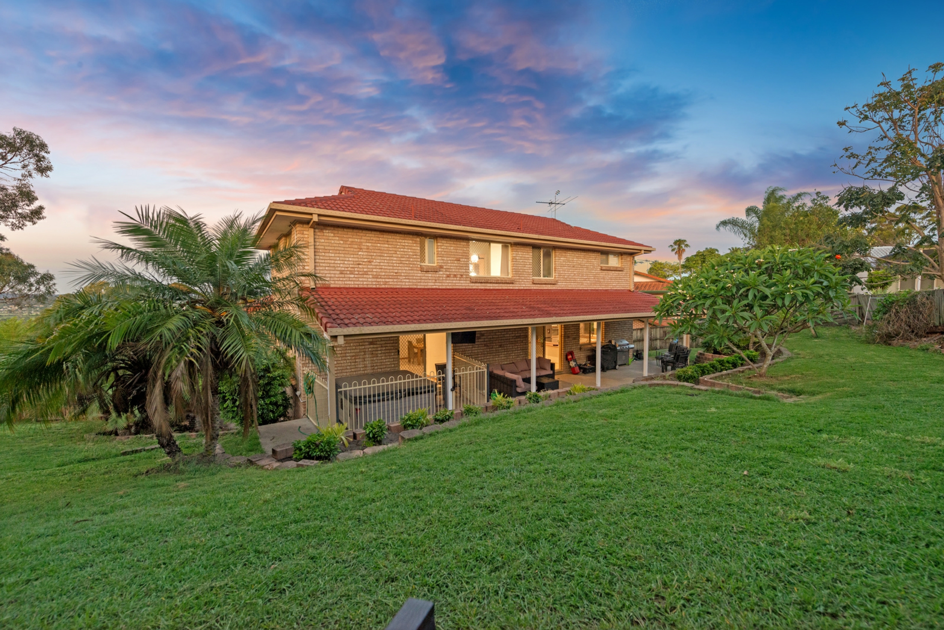 9 Hillside Crescent Edens Landing QLD - Property Details - LJ Hooker