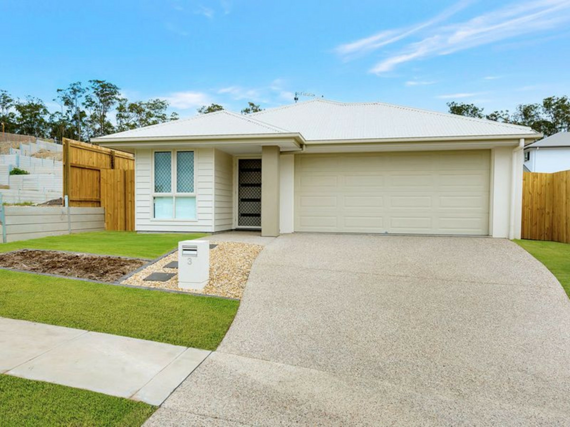 3 Denali Street Holmview QLD - Property Details - LJ Hooker