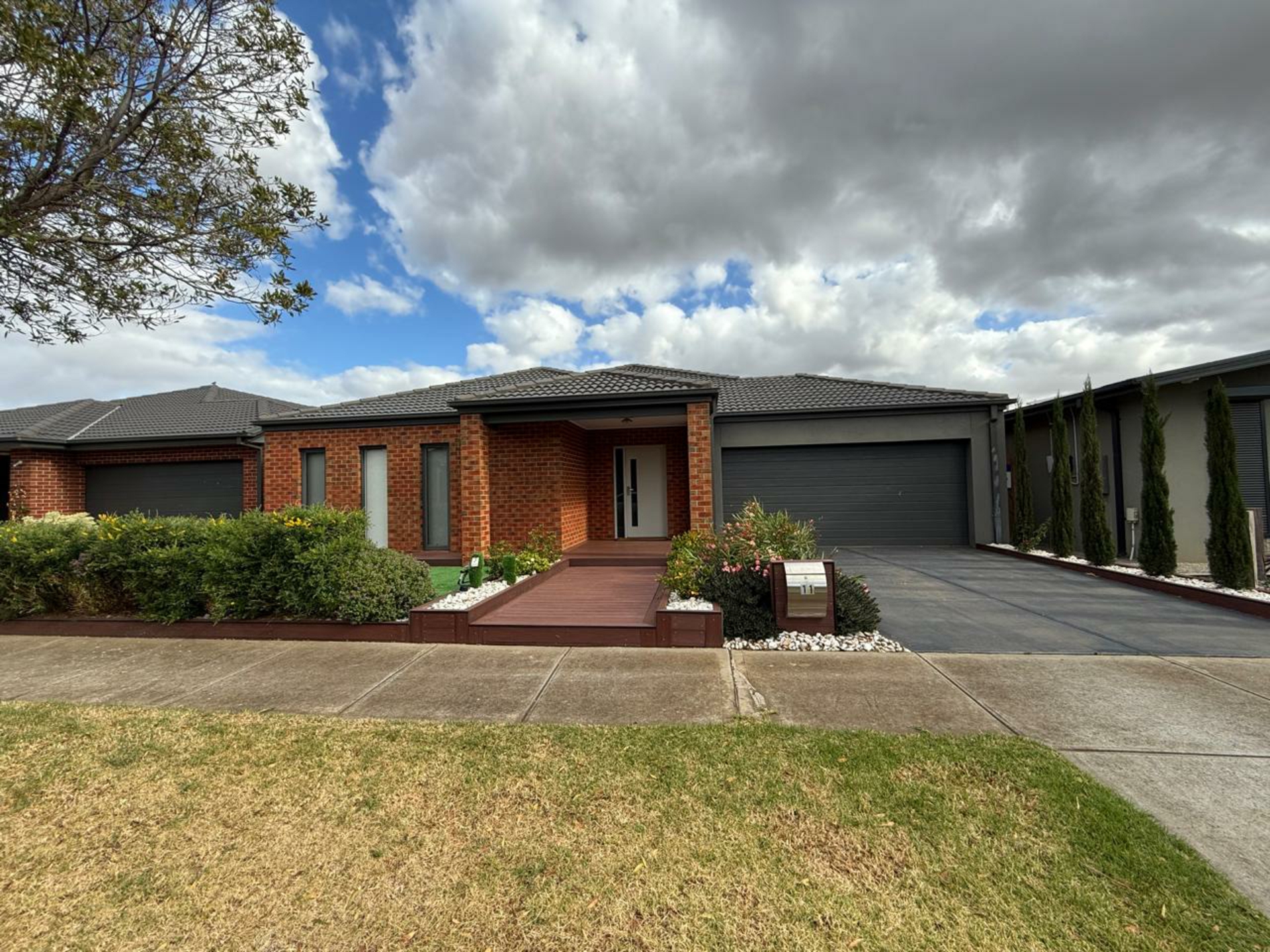 11 Longford Crescent Weir Views VIC - Property Details - LJ Hooker