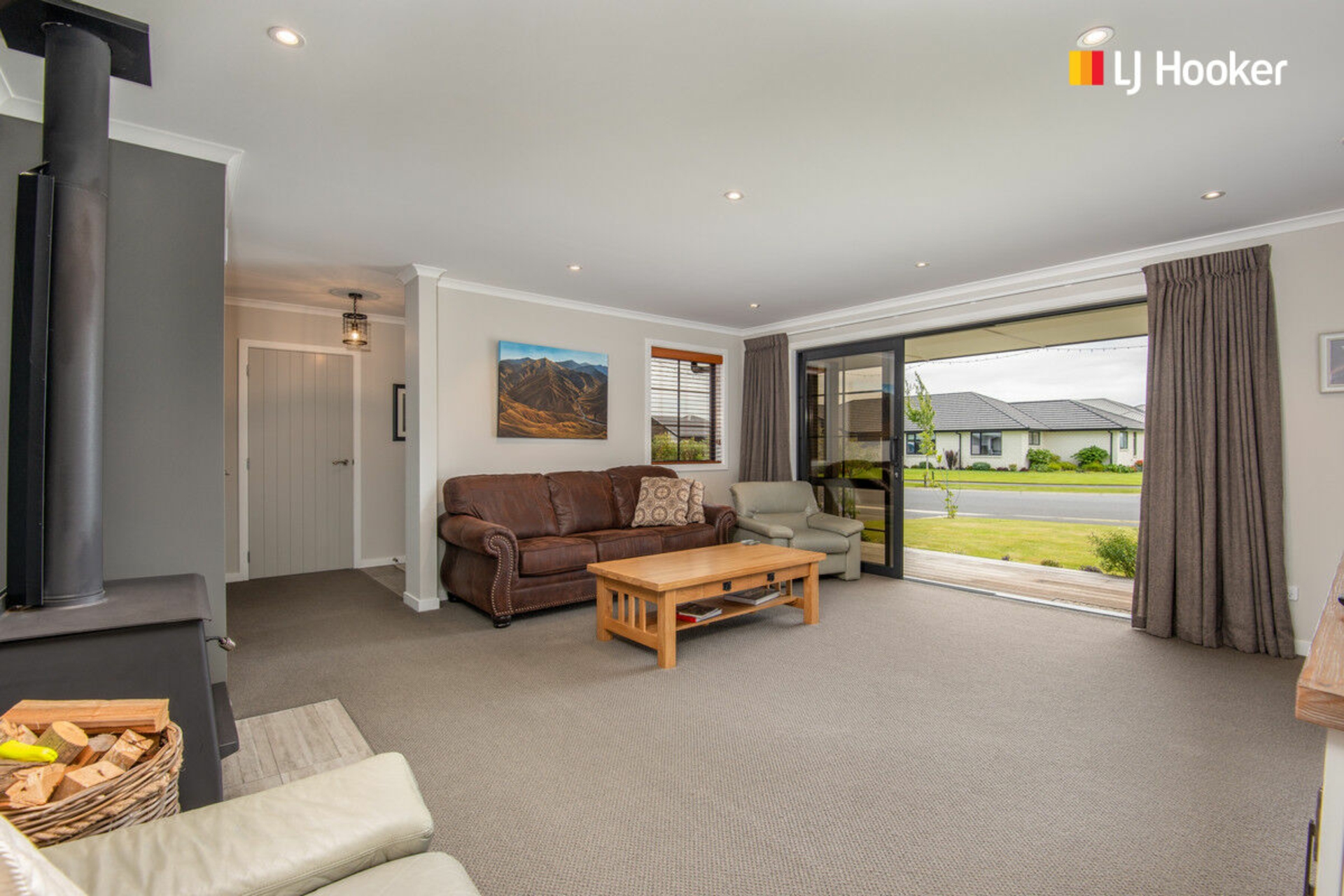 8 Carrick Place Mosgiel Otago - Property Details - LJ Hooker