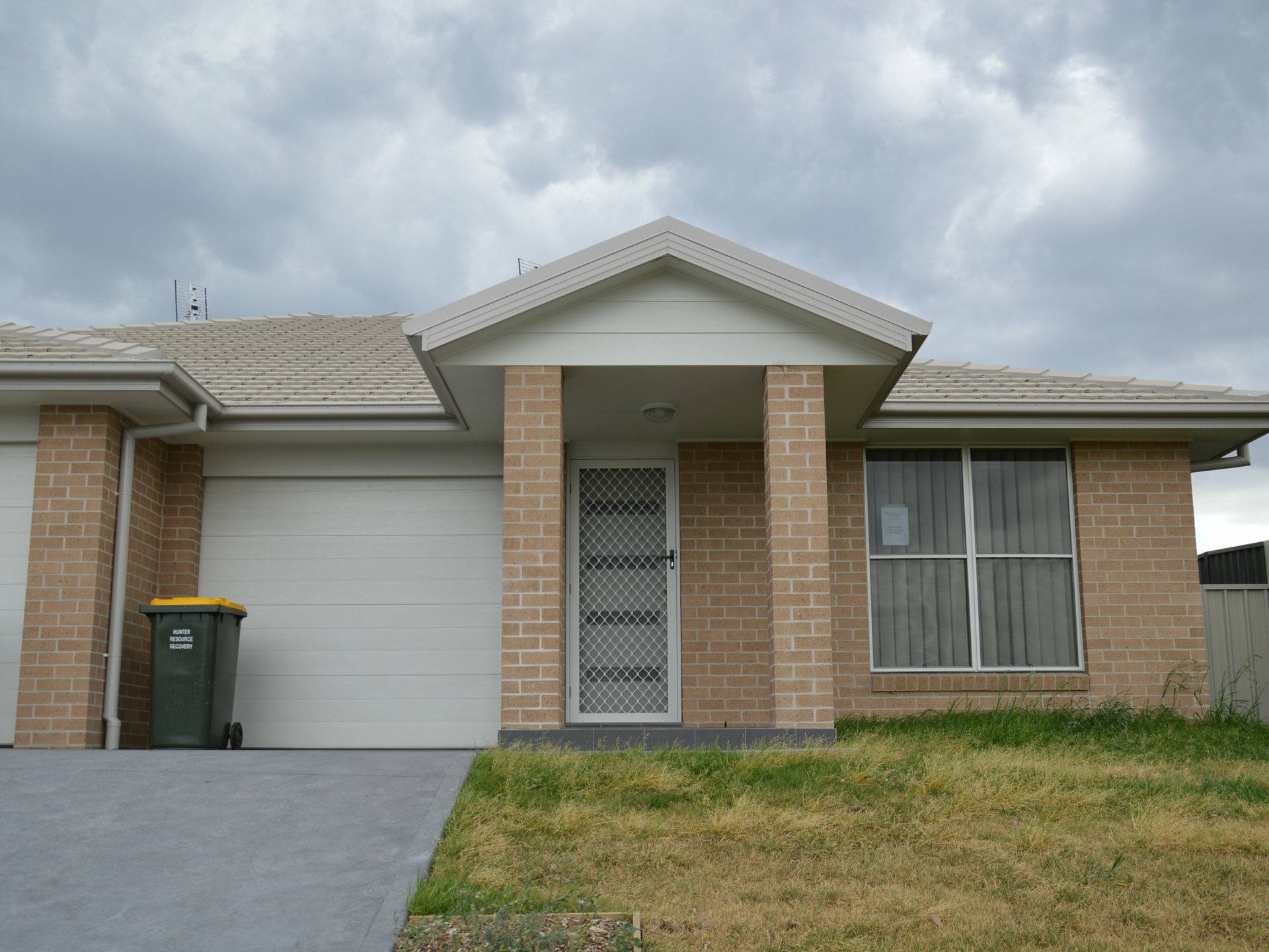 2/11 Pioneer Road Singleton NSW - Property Details - LJ Hooker
