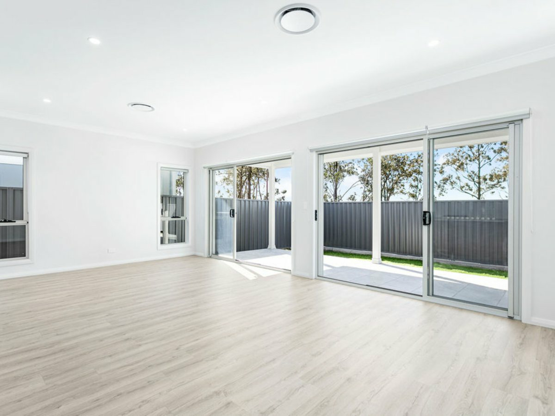 34 Flagstone Way North Rothbury NSW - House for Rent - LJ Hooker