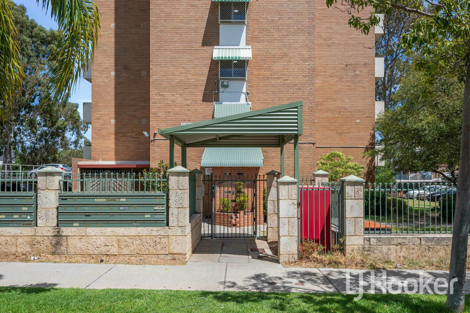 24/157-161 Hubert Street East Victoria Park WA - Property Details - LJ ...