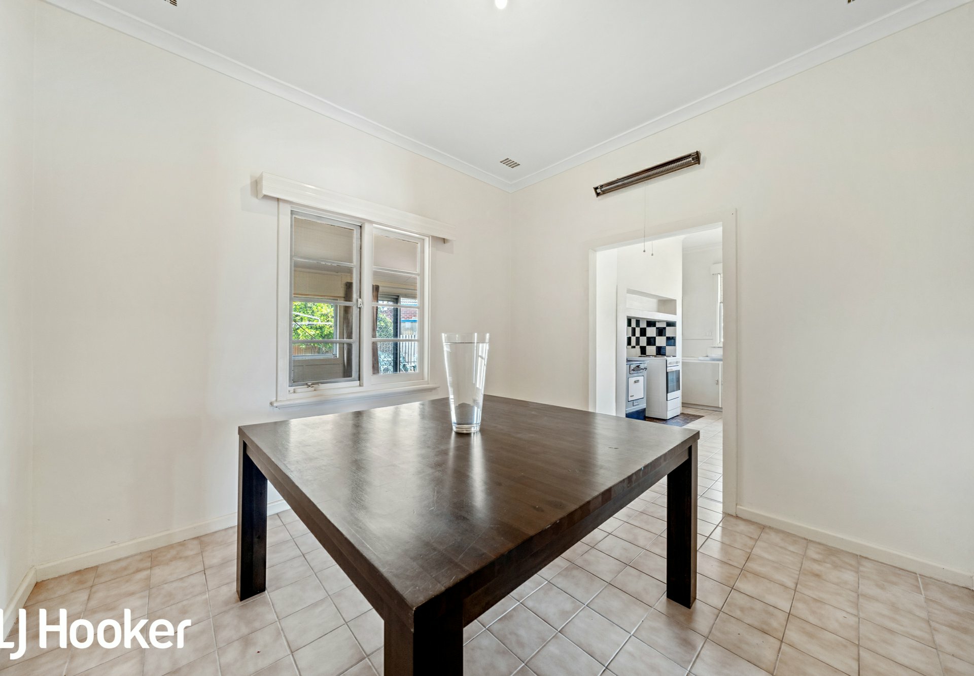 8 Plummer Street East Victoria Park WA - House for Rent - LJ Hooker