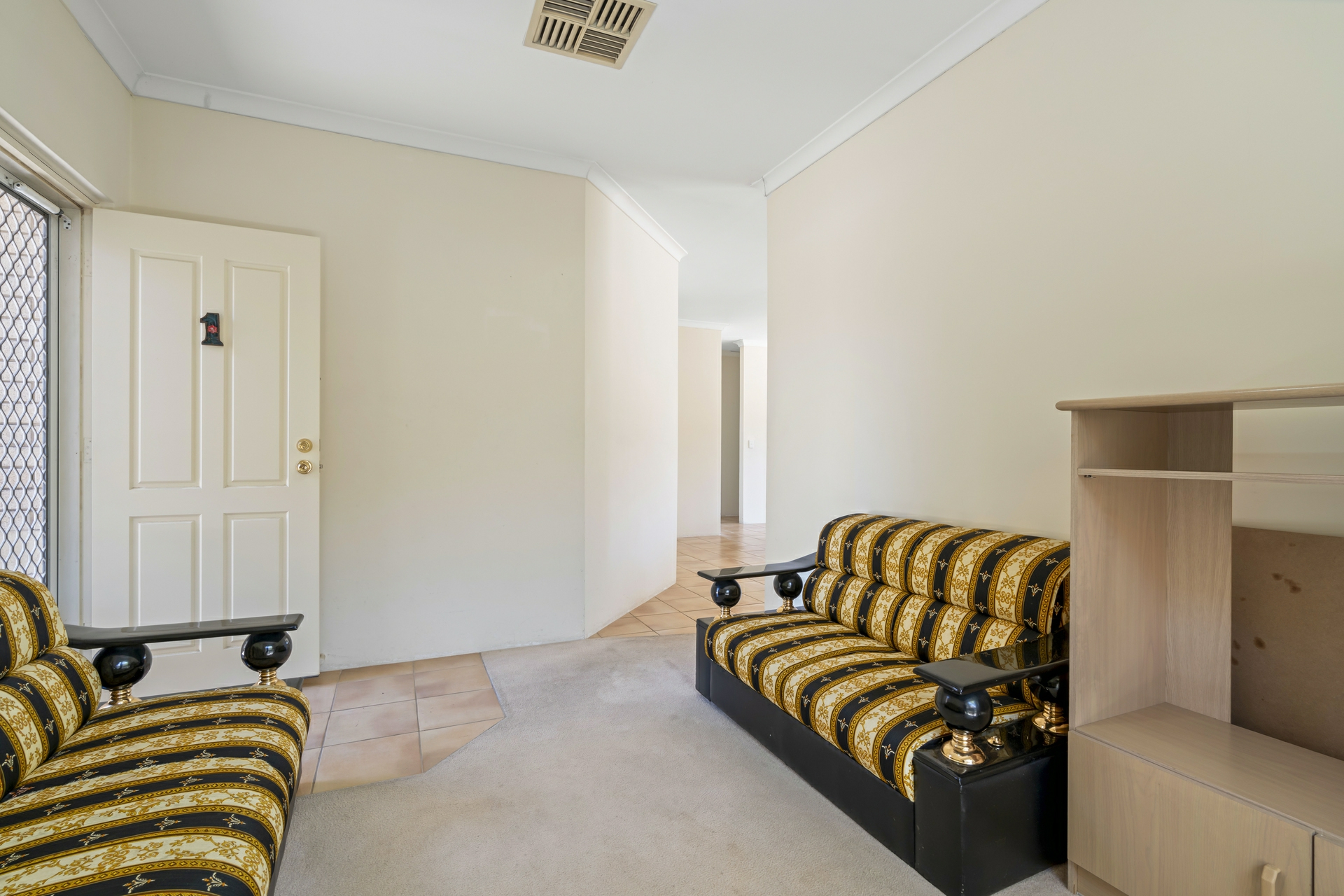 1 Harriet Pl Cloverdale WA - House for Rent - LJ Hooker