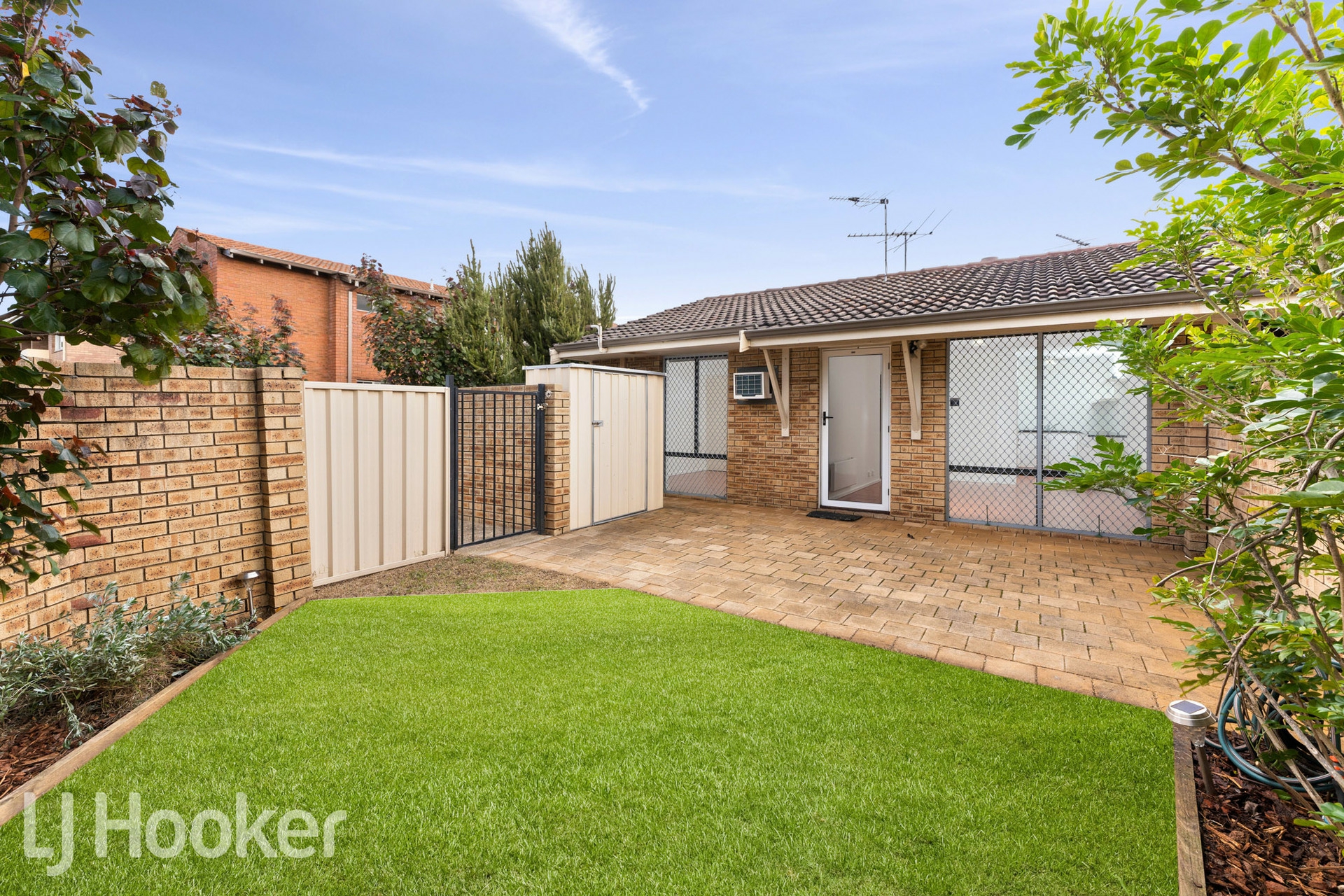 Unit 1/129 Hubert St East Victoria Park WA - Property Details - LJ Hooker