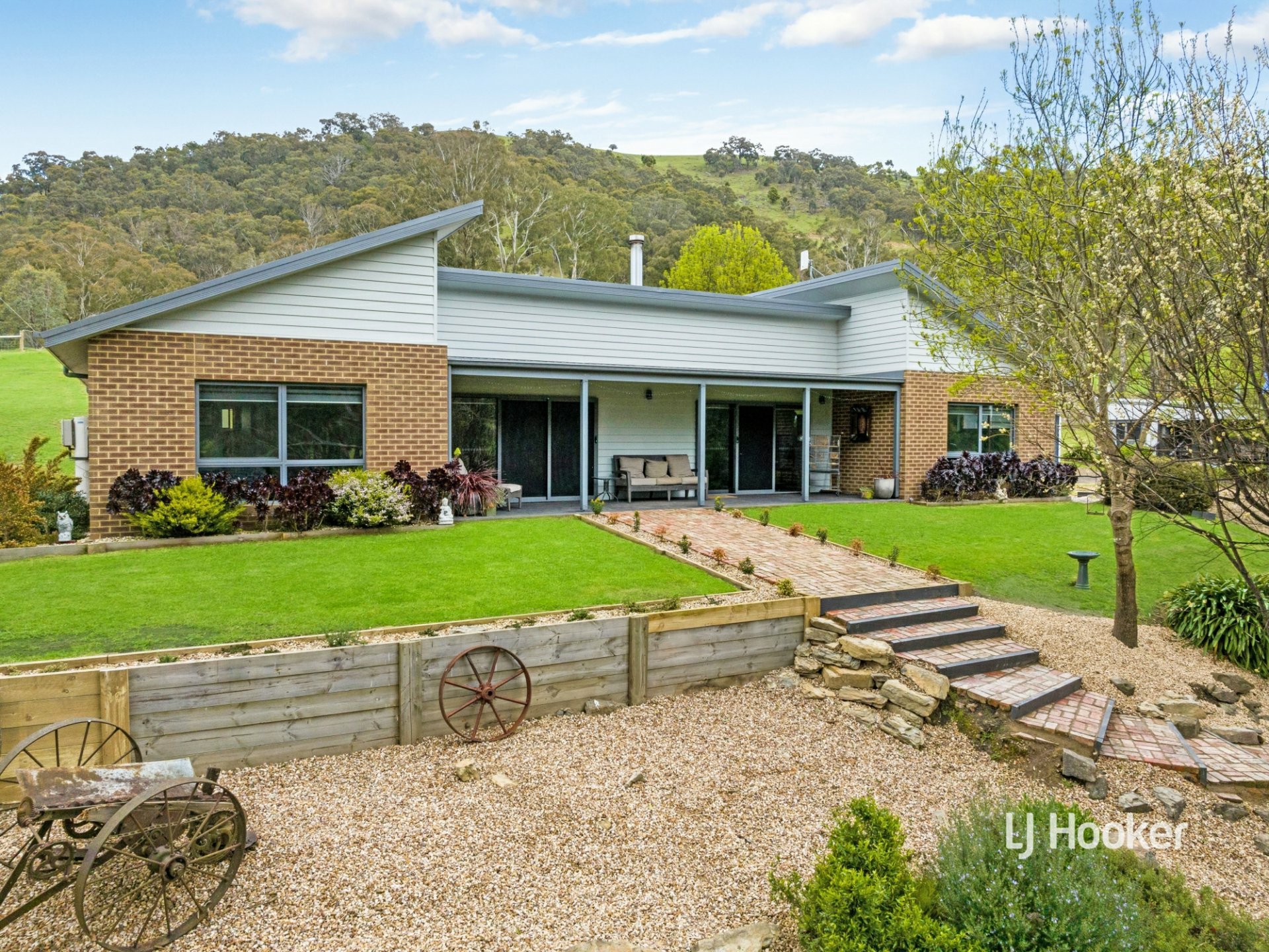 89 Brysons Lane Strath Creek VIC - Property Details - LJ Hooker