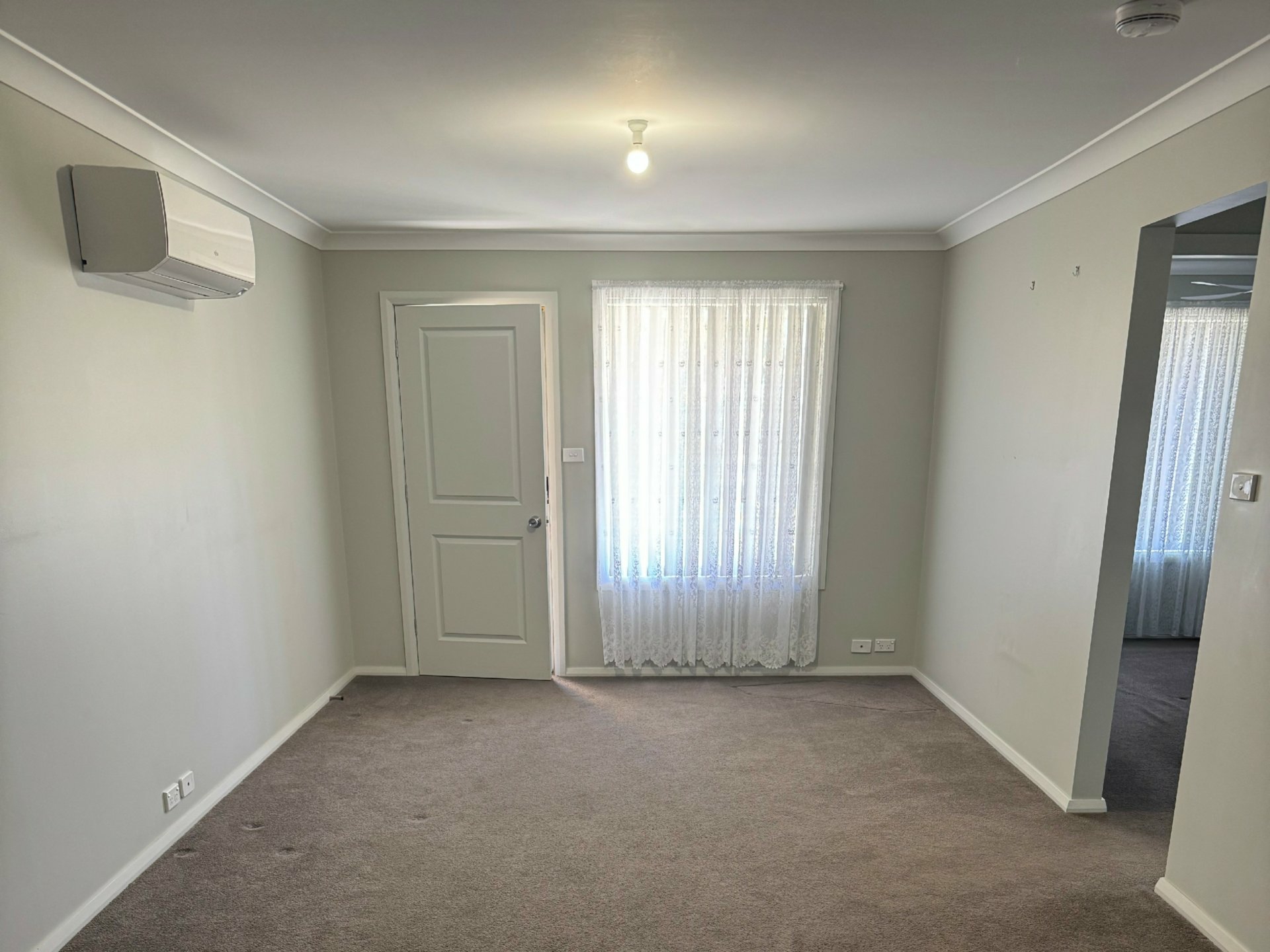 9 Lachlan Close Young NSW - Property Details - LJ Hooker