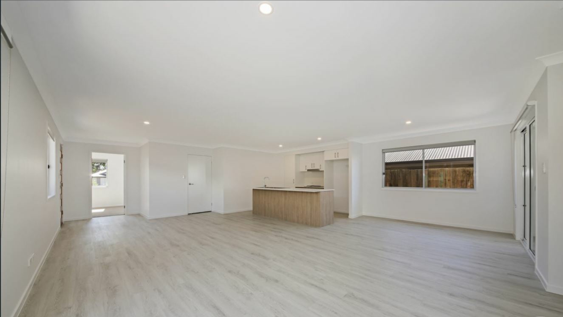 7 Mount Wheeler Street Park Ridge QLD - House for Rent - LJ Hooker