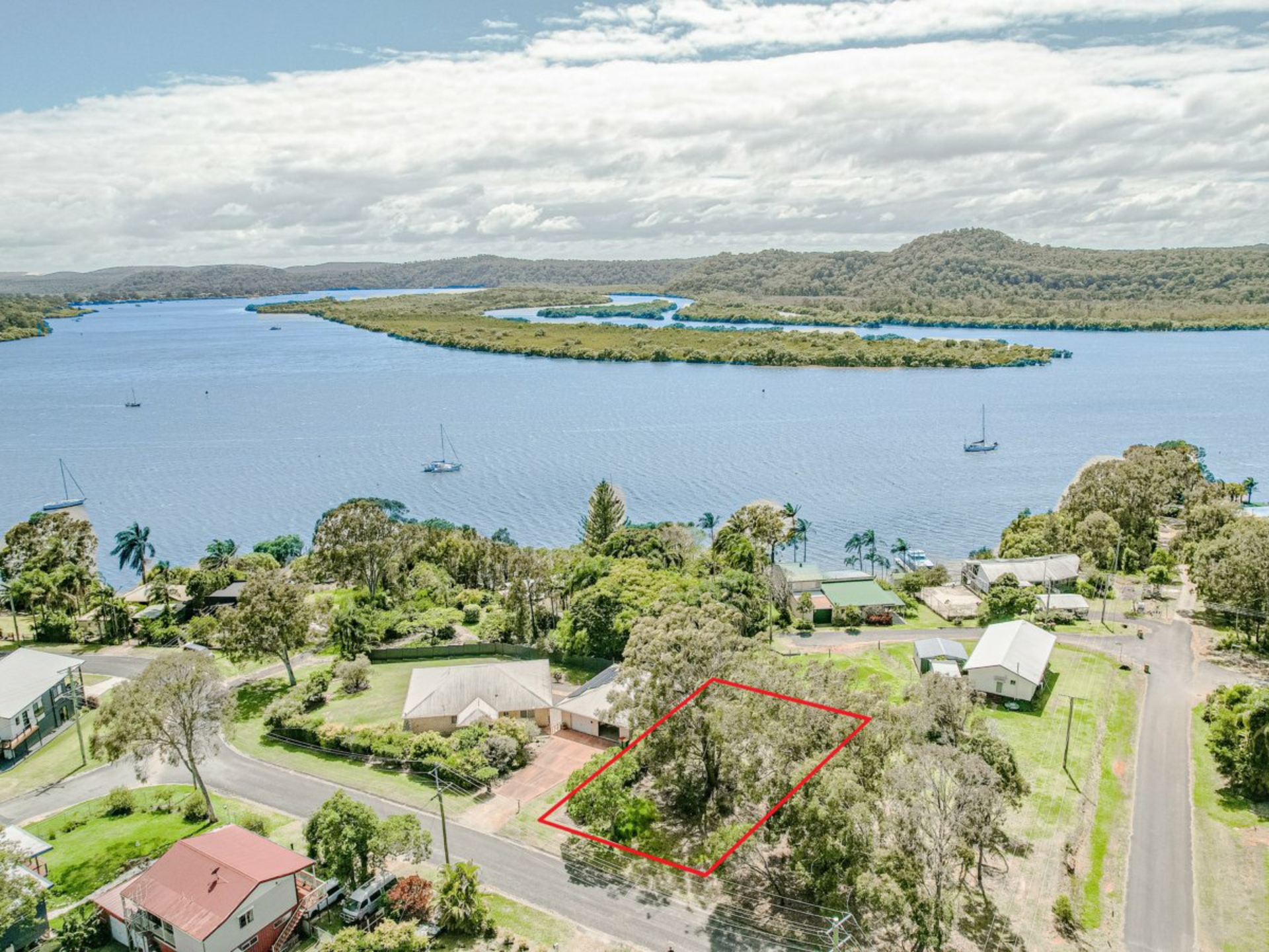7 Jasper Street Russell Island QLD - Property Details - LJ Hooker