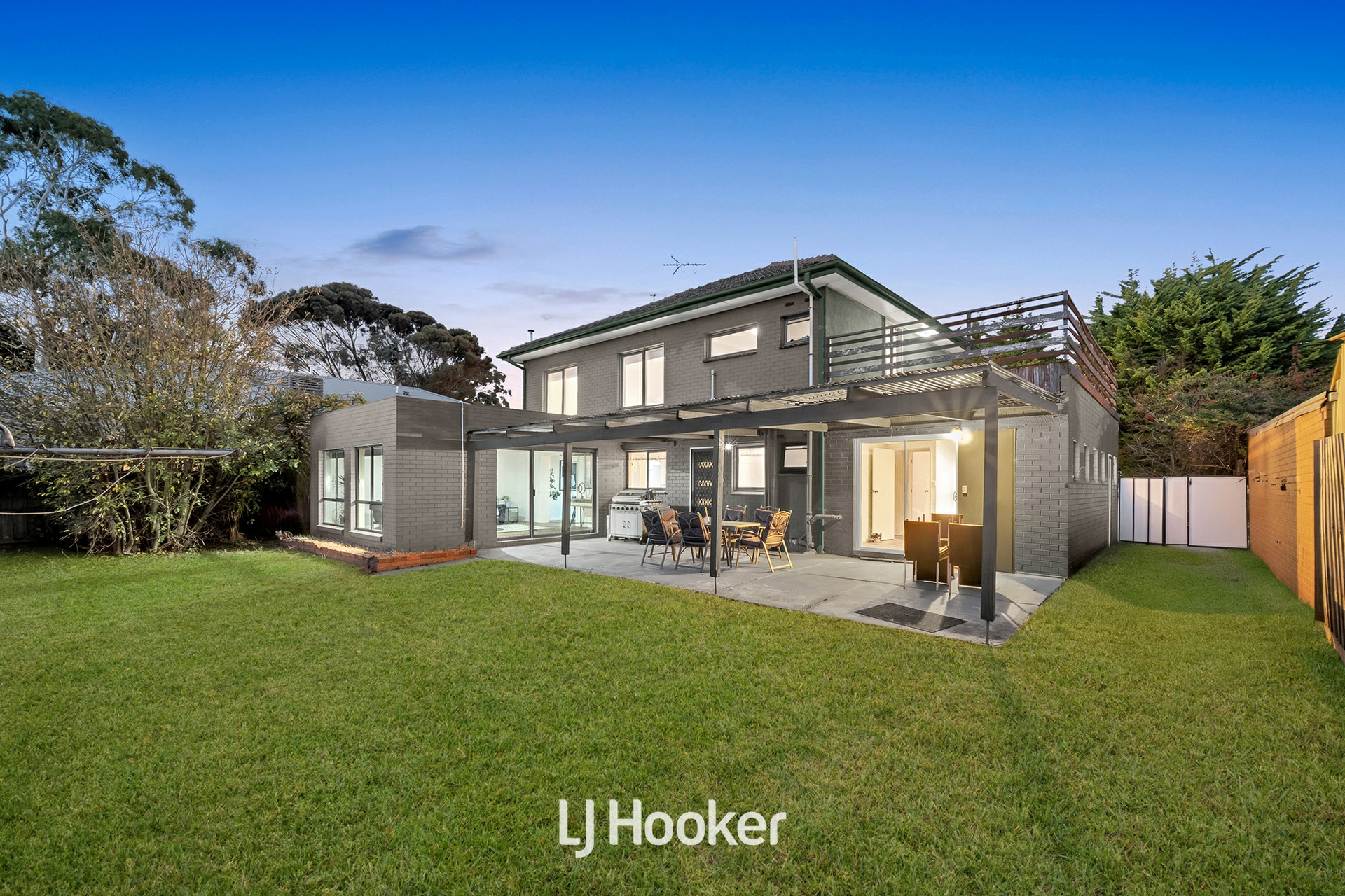 24 James Cook Drive Endeavour Hills VIC - Property Details - LJ Hooker