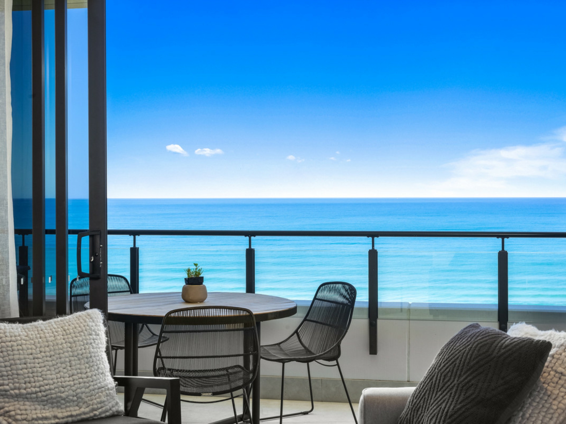 1503/4-6 Alexandra Avenue Broadbeach QLD - Property Details - LJ Hooker