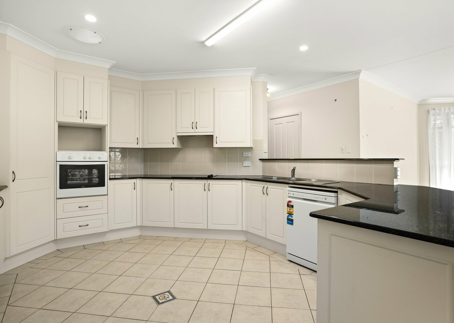 6 Gregory Close Taree NSW - House for Sale - LJ Hooker