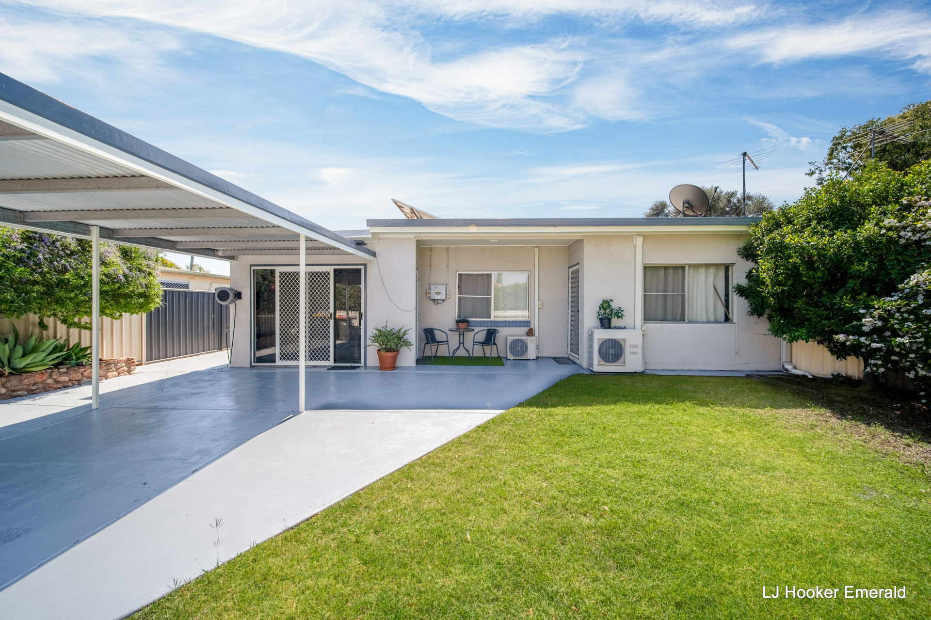 4/6 Clark Drive Emerald QLD - Unit for Sale - LJ Hooker