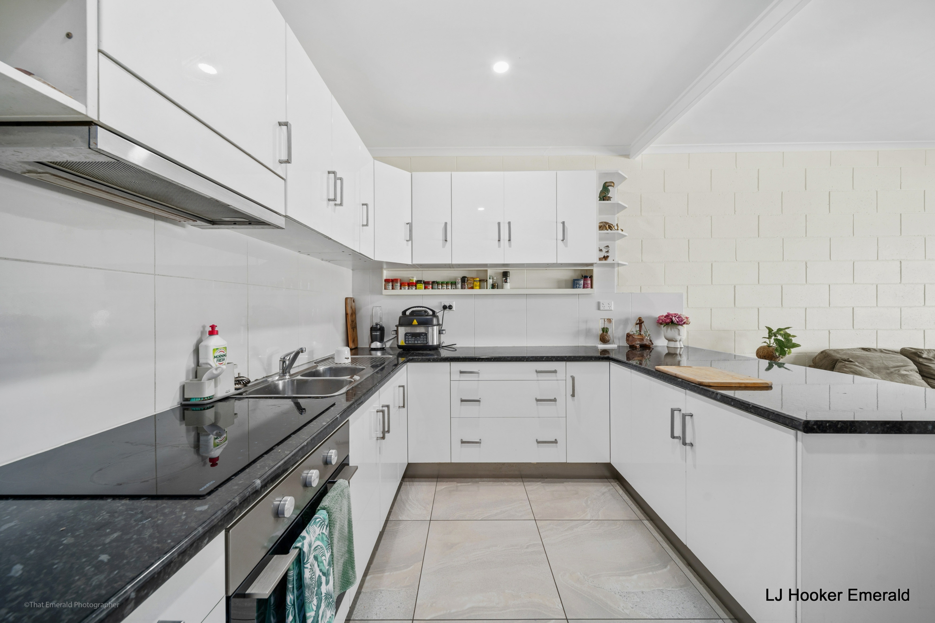 4/6 Clark Drive Emerald QLD - Unit for Sale - LJ Hooker