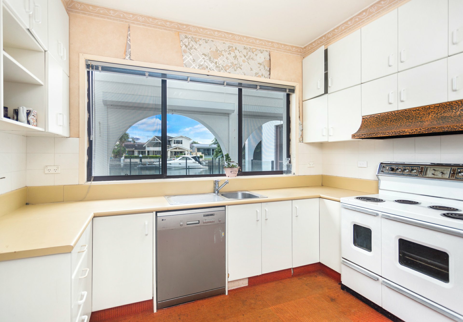 12 Barcoo Island Sylvania Waters NSW - Property Details - LJ Hooker