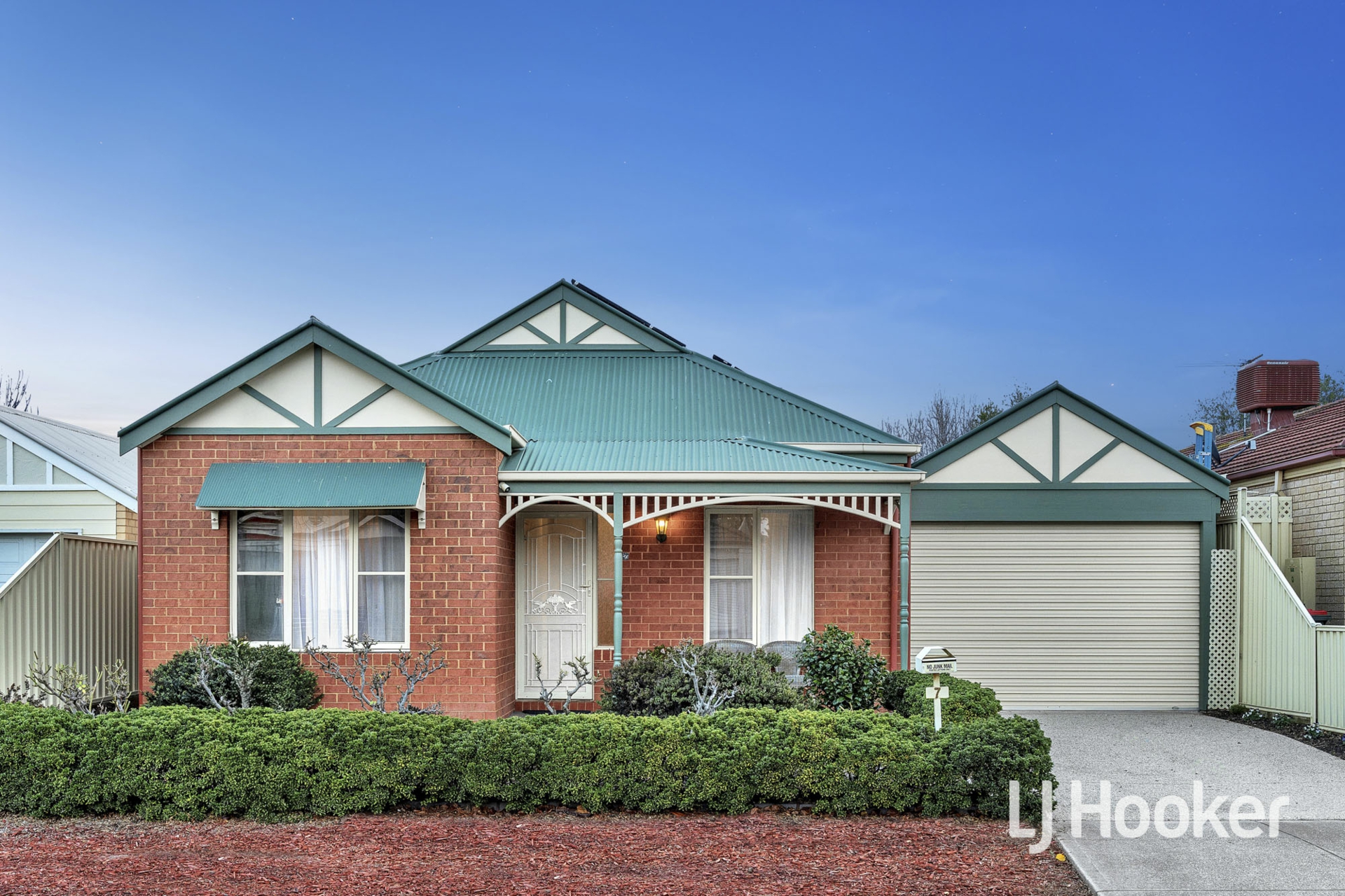 7 Burnley Street Point Cook VIC - Property Details - LJ Hooker