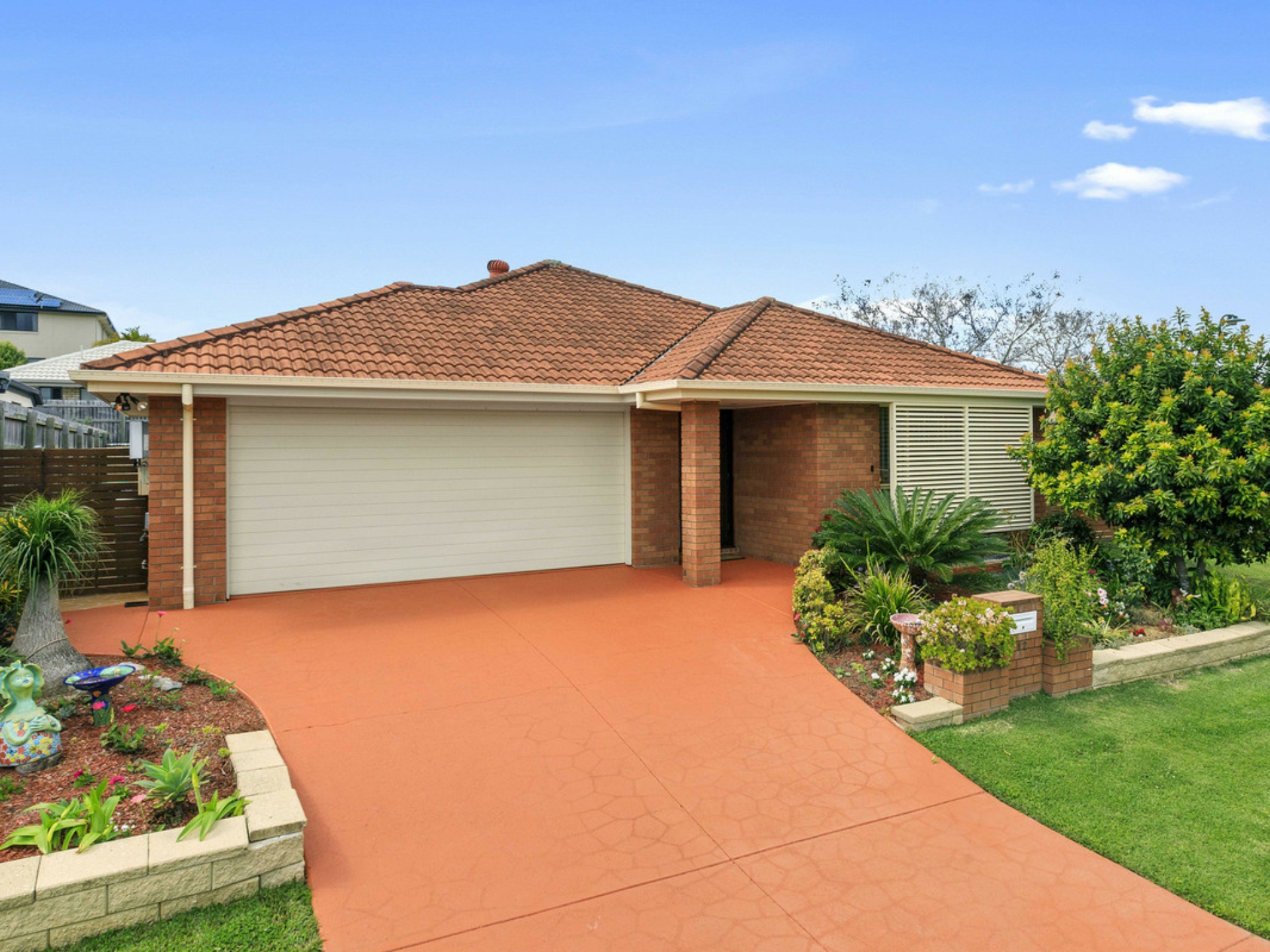 12 Demby Crescent Wakerley QLD - Property Details - LJ Hooker