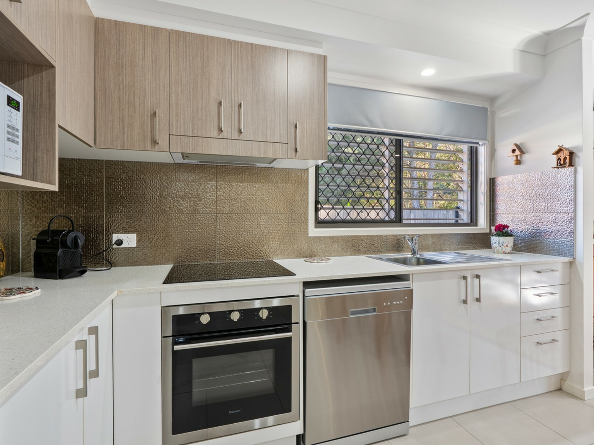 4/7 Yarrow Court Cleveland QLD - Property Details - LJ Hooker