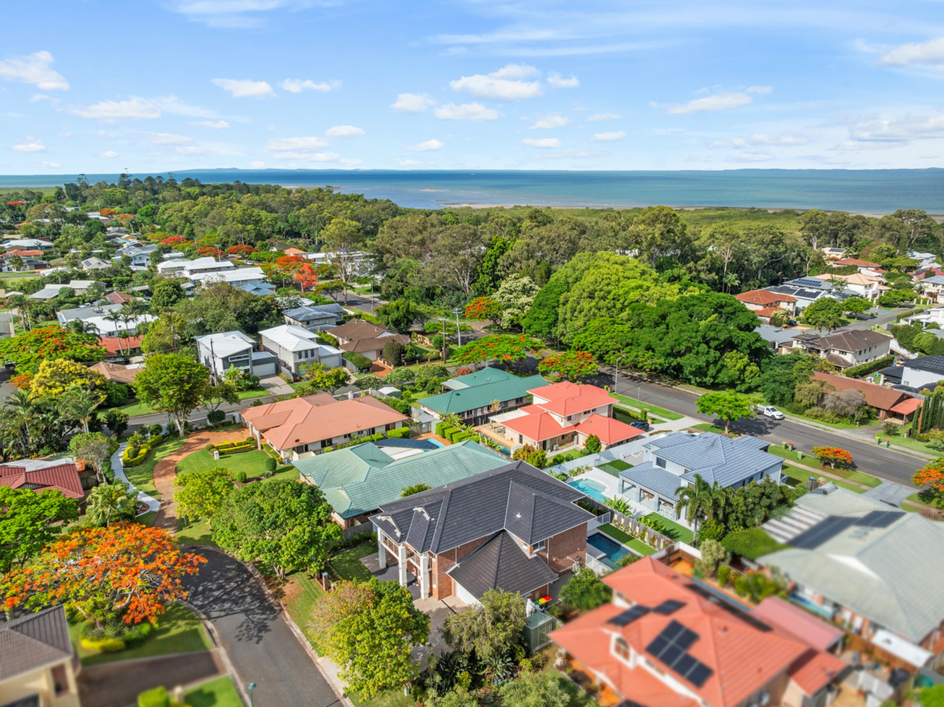 11 Lockitt Place Ormiston QLD - House for Sale - LJ Hooker