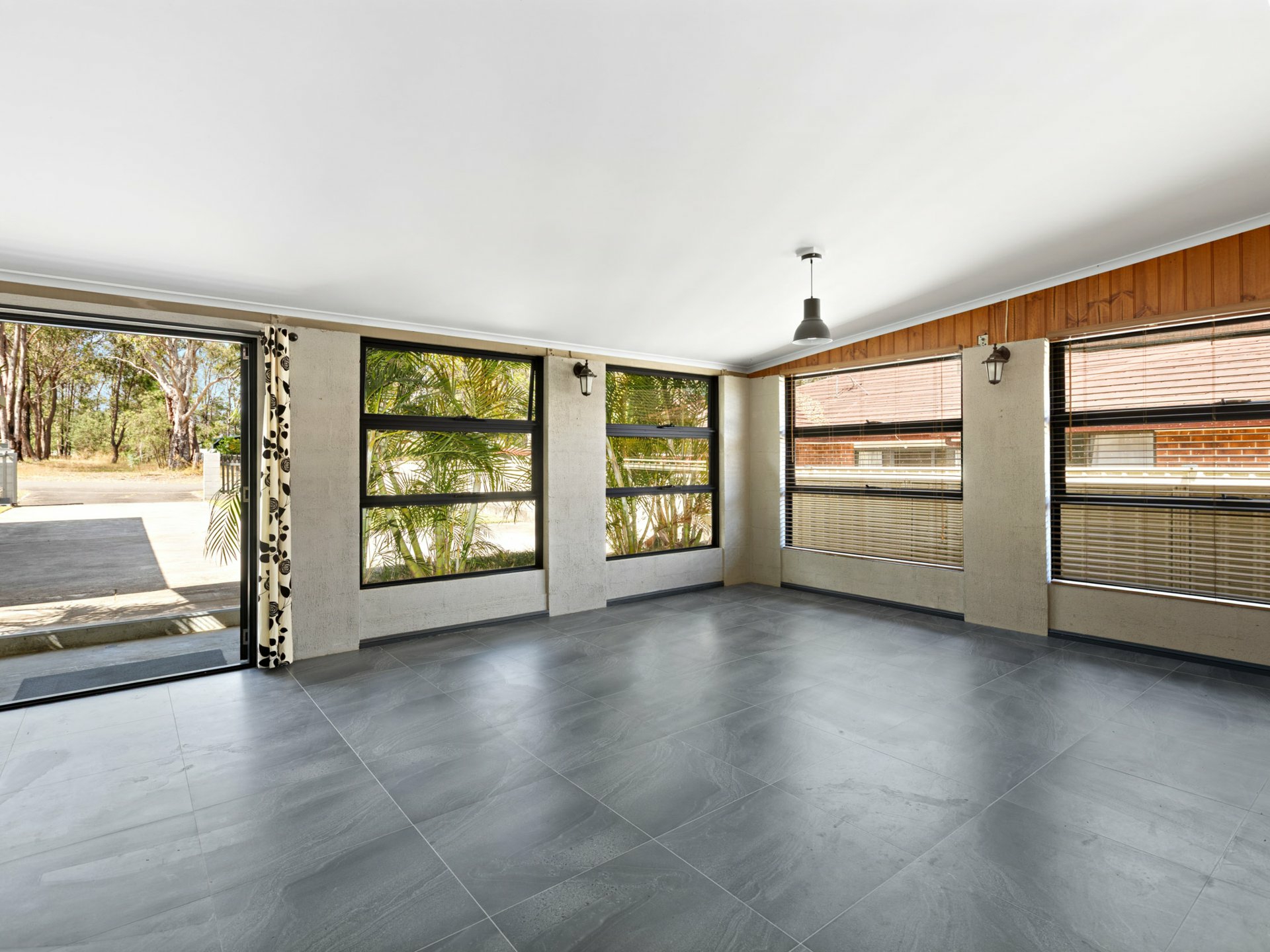 52 Vulture Street Ellalong NSW - Property Details - LJ Hooker