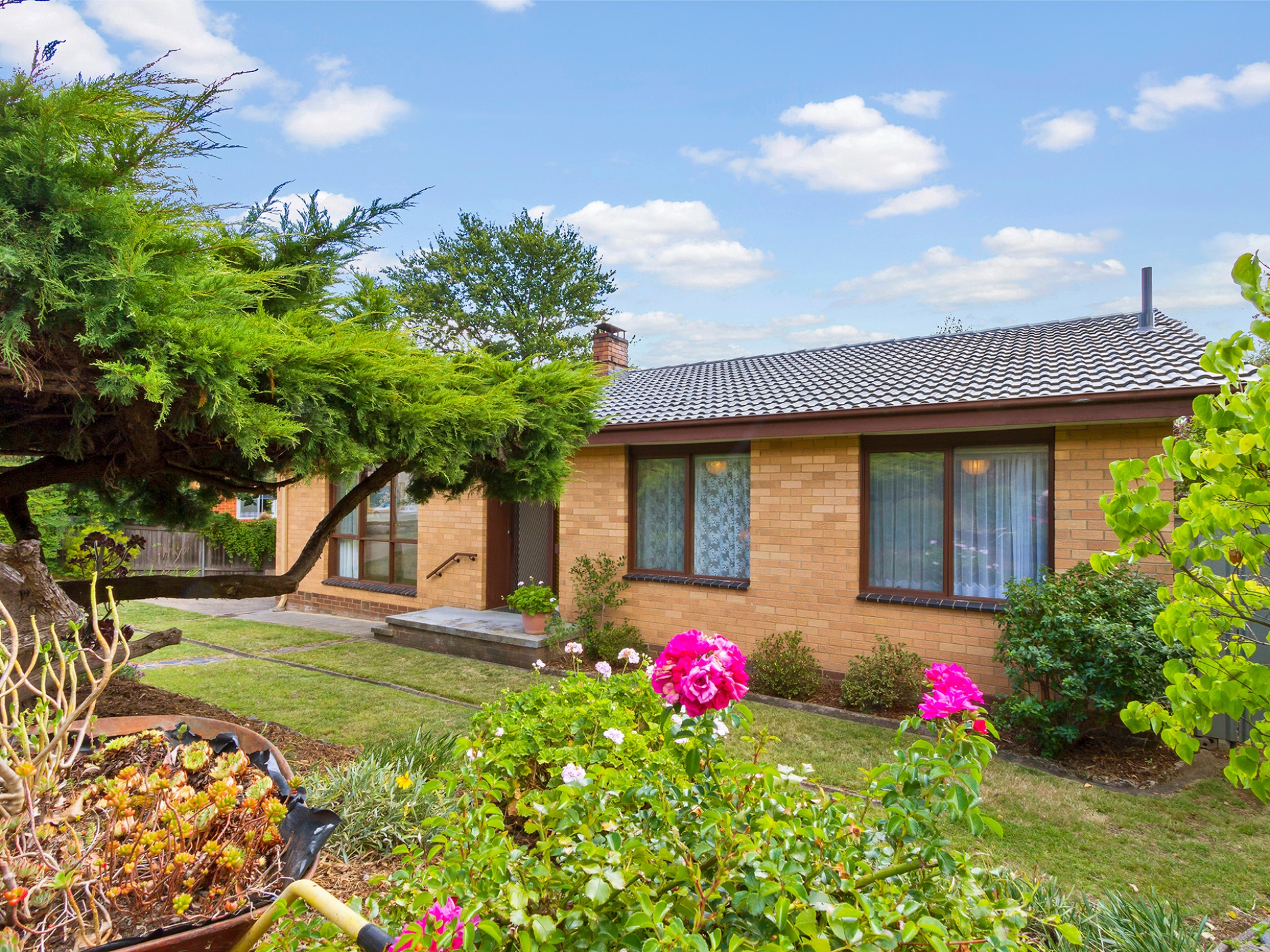 17 Weingarth Street Holder ACT - Property Details - LJ Hooker
