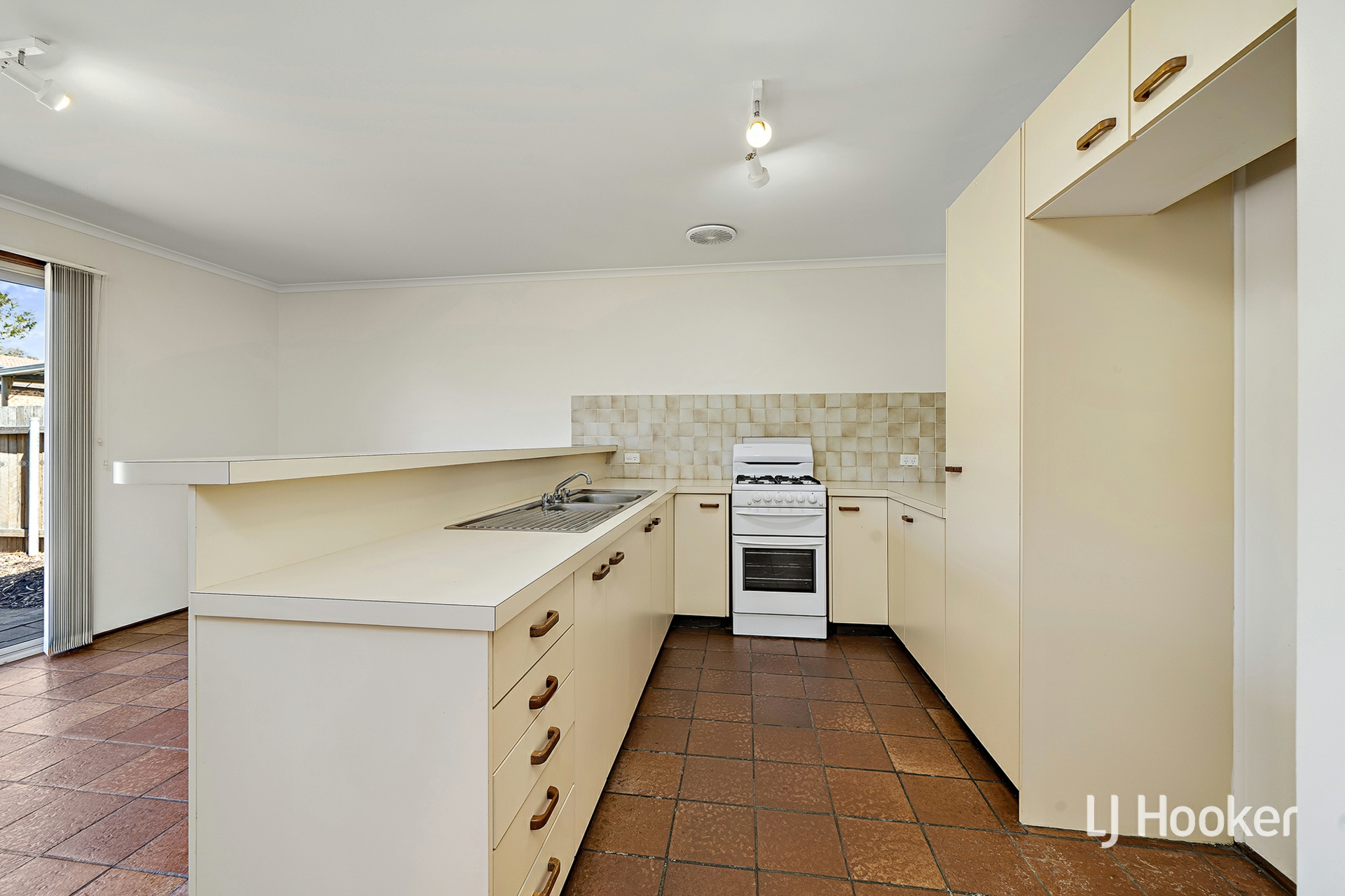 71 Twelvetrees Crescent Florey ACT - Property Details - LJ Hooker