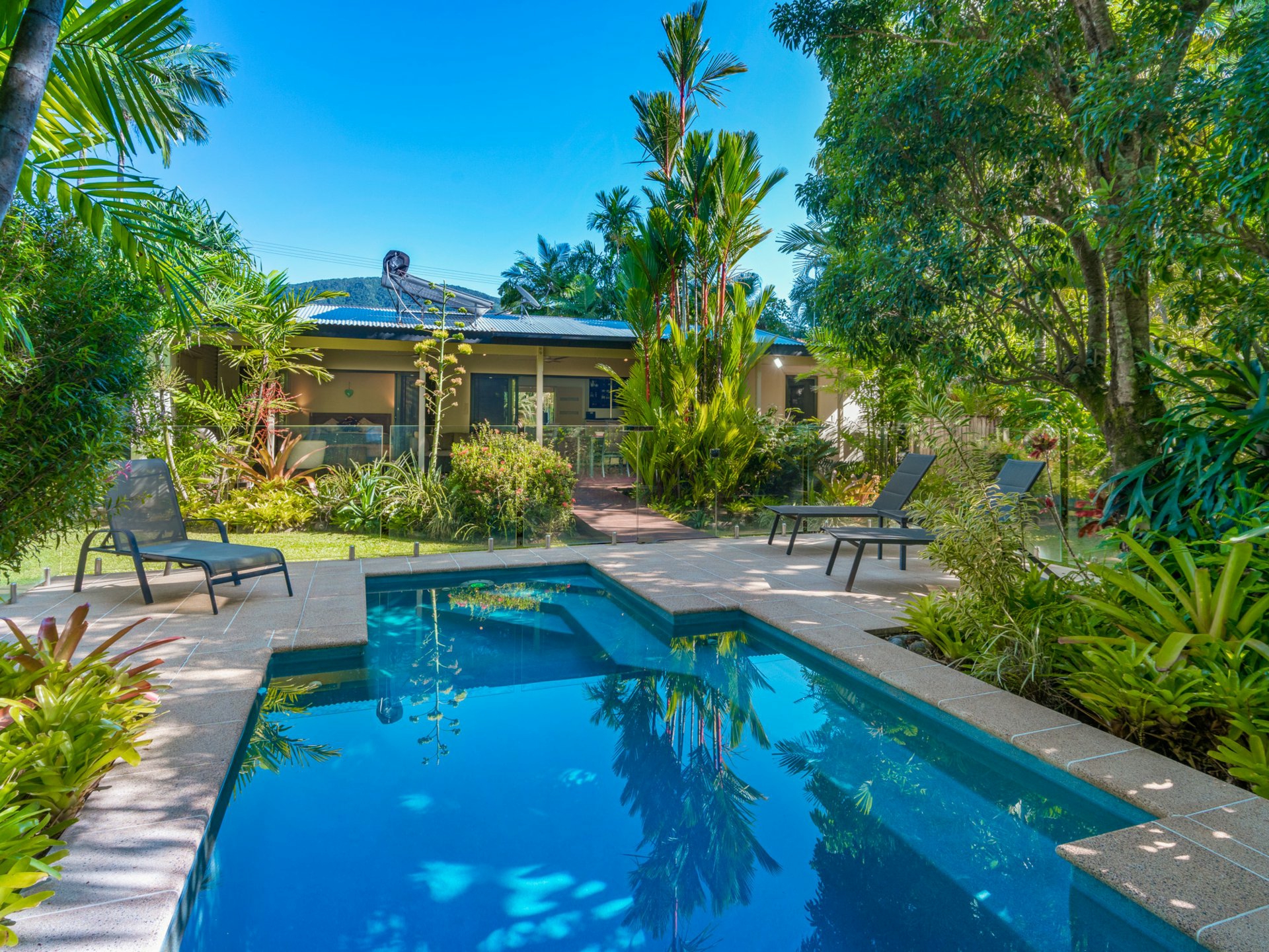 45 Clifton Road Clifton Beach QLD - Property Details - LJ Hooker