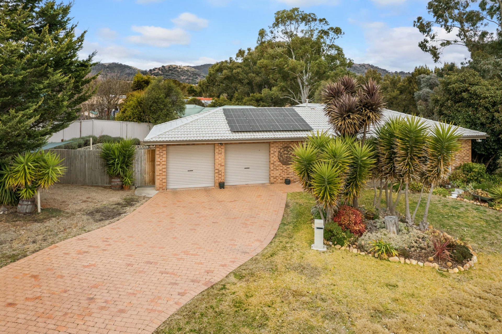 10 Handasyde Street Conder ACT - Property Details - LJ Hooker