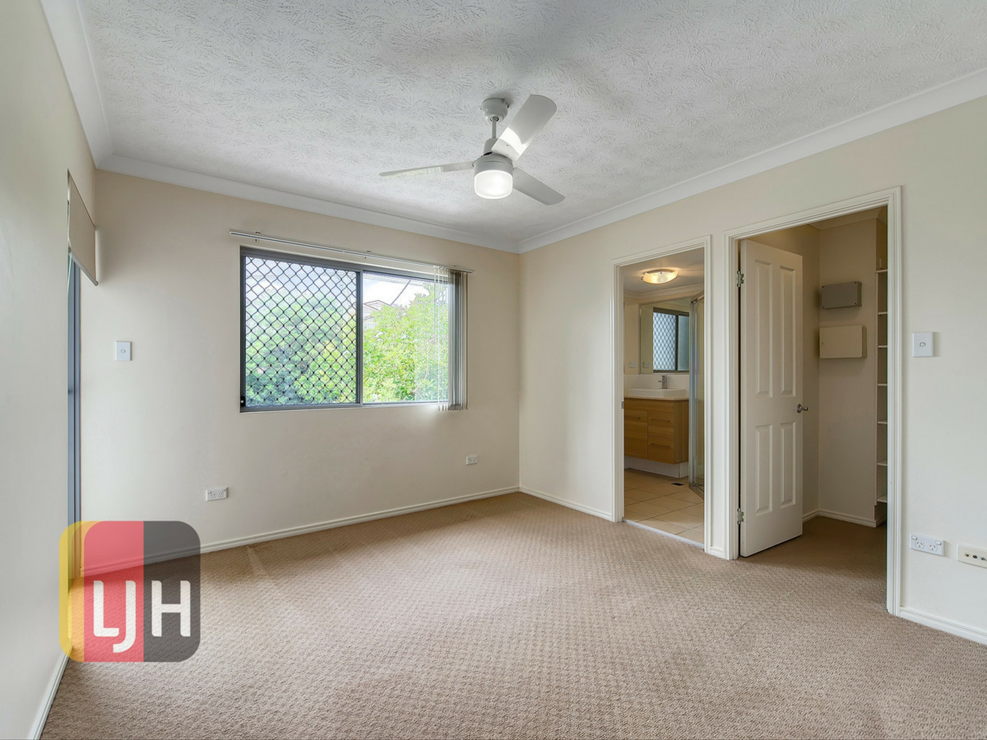 2/61 Rode Road Wavell Heights QLD - Property Details - LJ Hooker