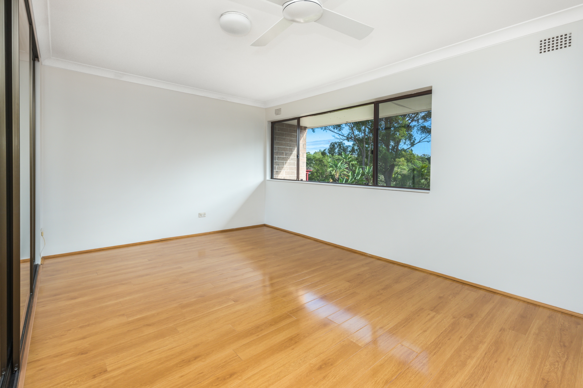 1/10 Tuckwell Place Macquarie Park NSW - Property Details - LJ Hooker