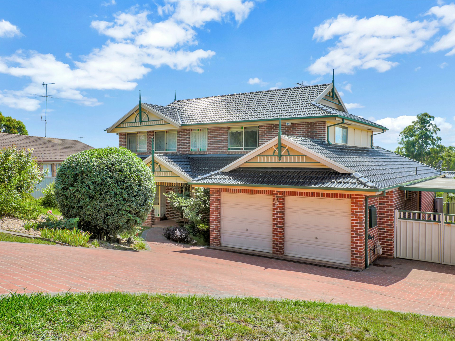 64 Sir John Jamison Circuit Glenmore Park NSW - Property Details - LJ ...