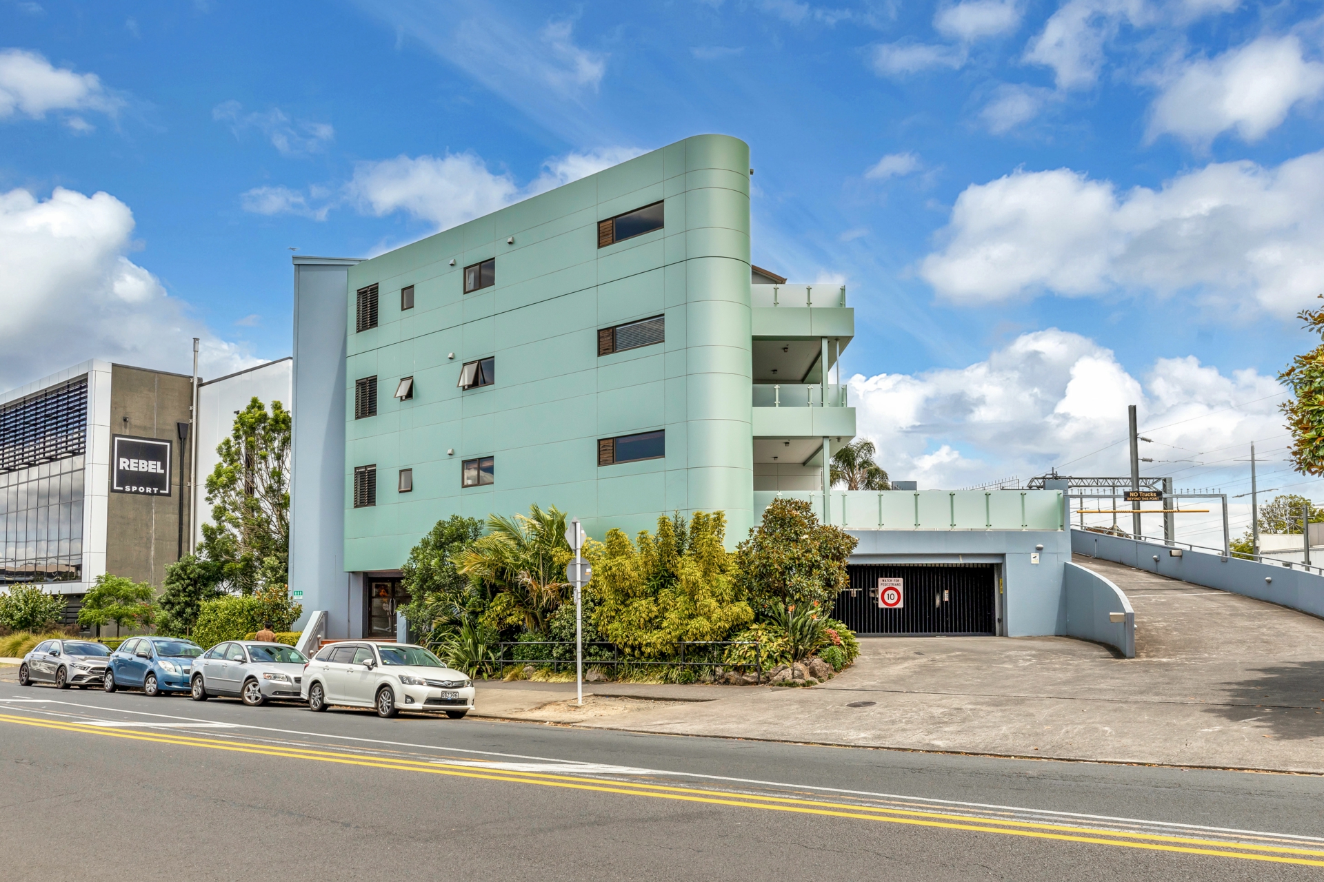 301/3 Morningside Drive Morningside - Apartment for Sale - LJ Hooker