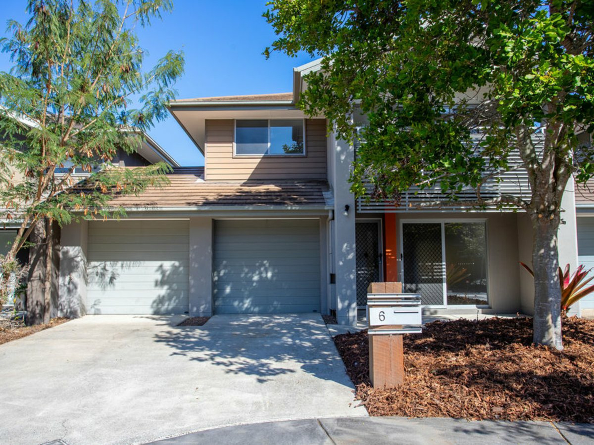 6 Ellerston Avenue Brookwater QLD - Property Details - LJ Hooker