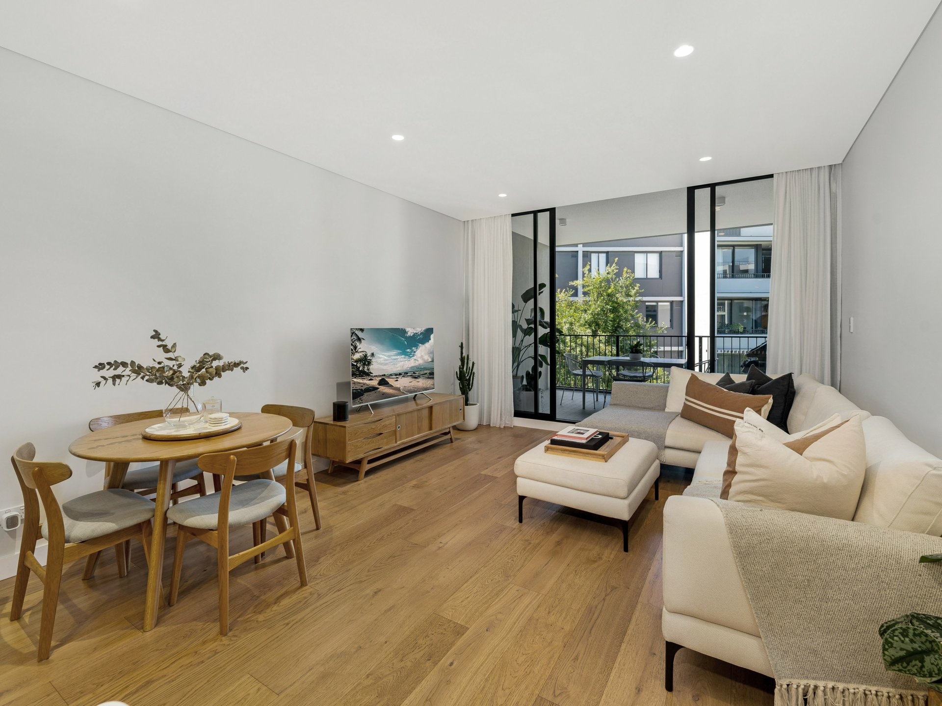 317c/39 Ralph Street Alexandria NSW - Apartment for Rent - LJ Hooker