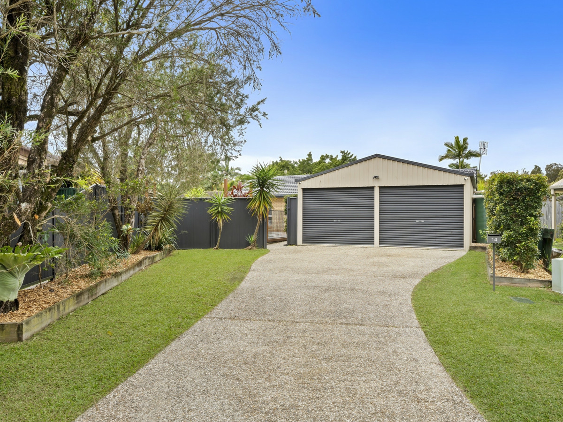 14 Gemstone Court Carrara QLD - Property Details - LJ Hooker