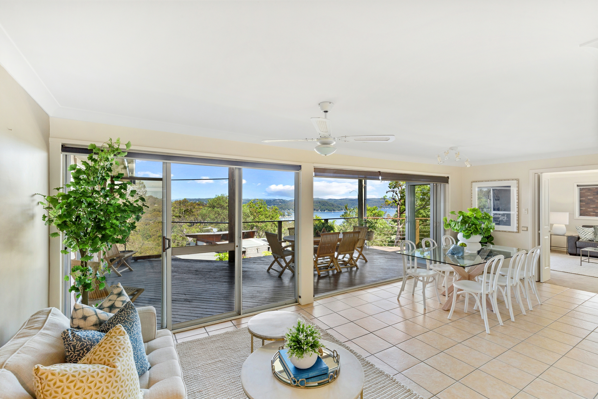 39 Riviera Avenue Avalon Beach NSW - Property Details - LJ Hooker