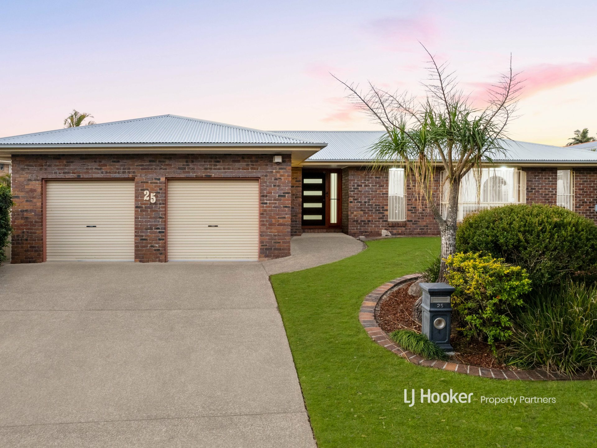 25 Monsour Street Calamvale QLD - Property Details - LJ Hooker