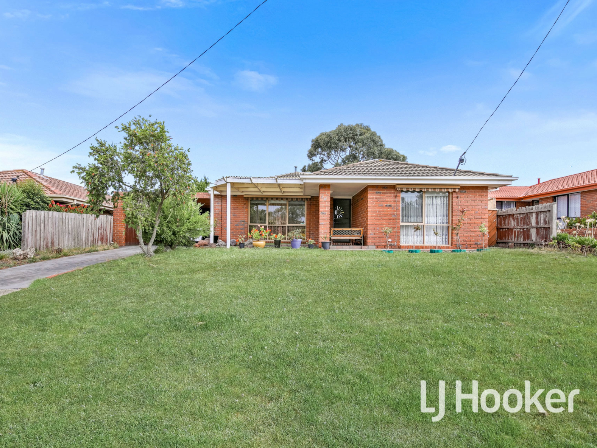 18 Simon Court Hampton Park VIC - Property Details - LJ Hooker