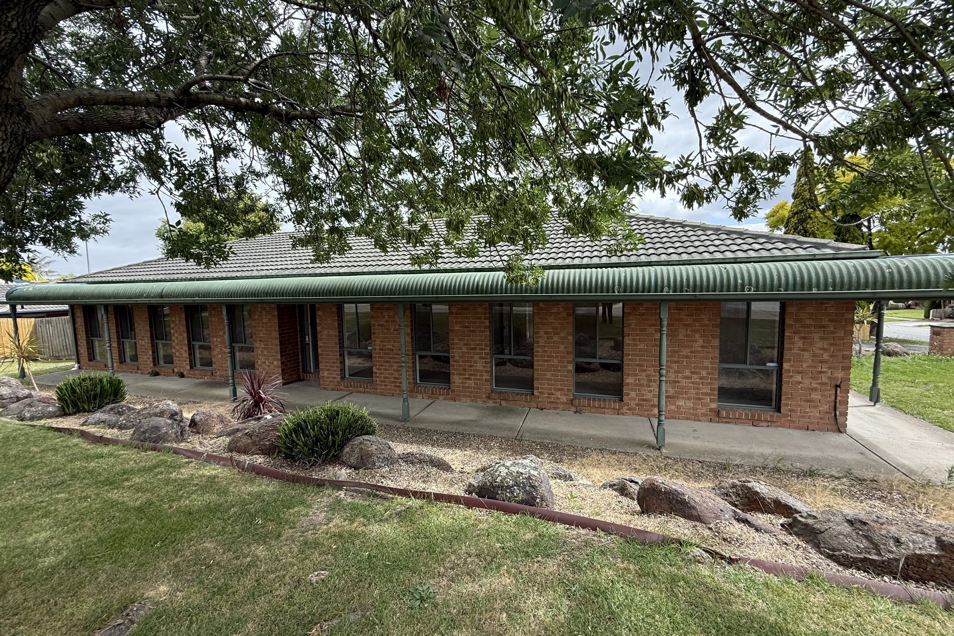 19 Greythorne Court Narre Warren VIC - Property Details - LJ Hooker