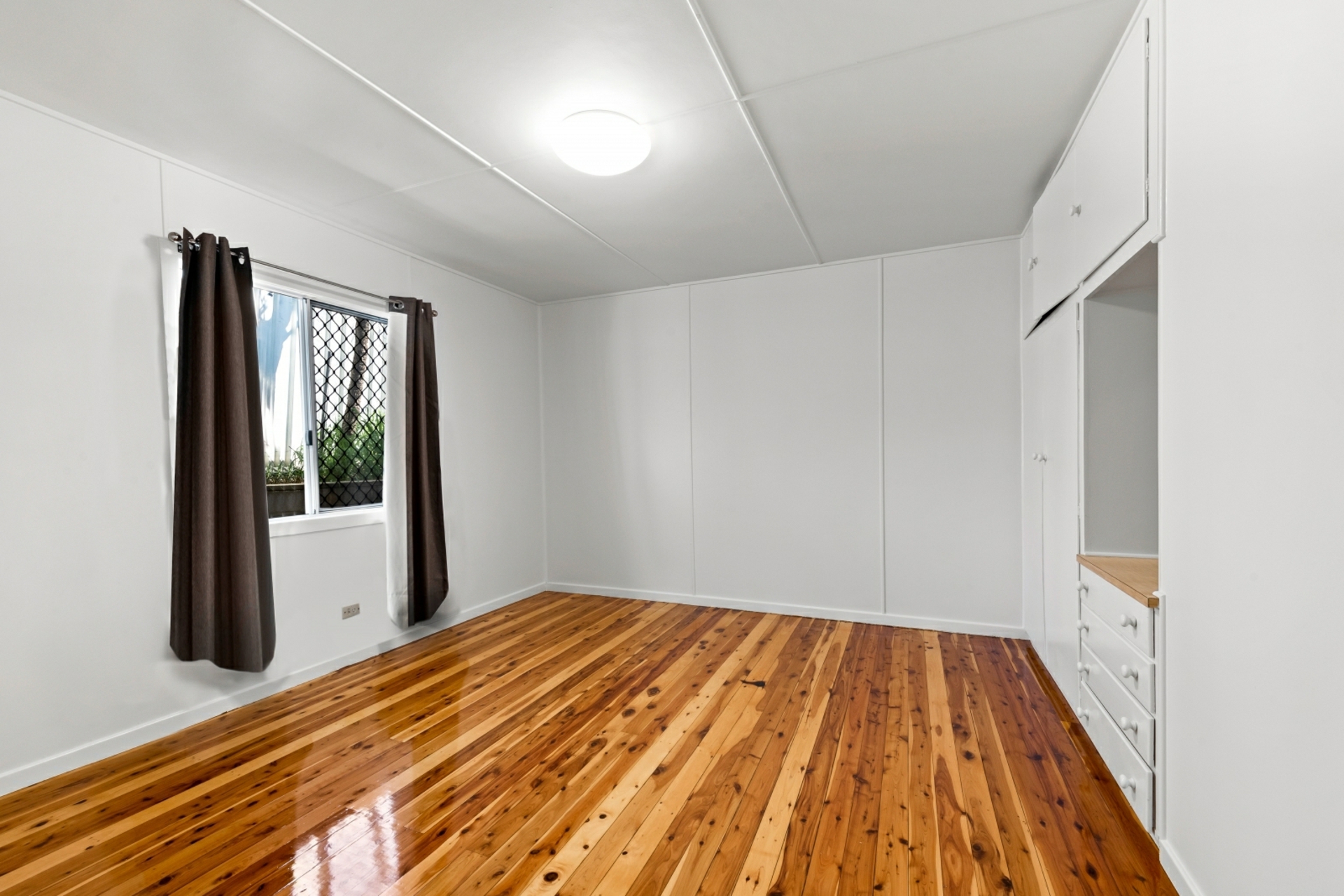 2/36 Toowoomba Road Oakey QLD - Property Details - LJ Hooker