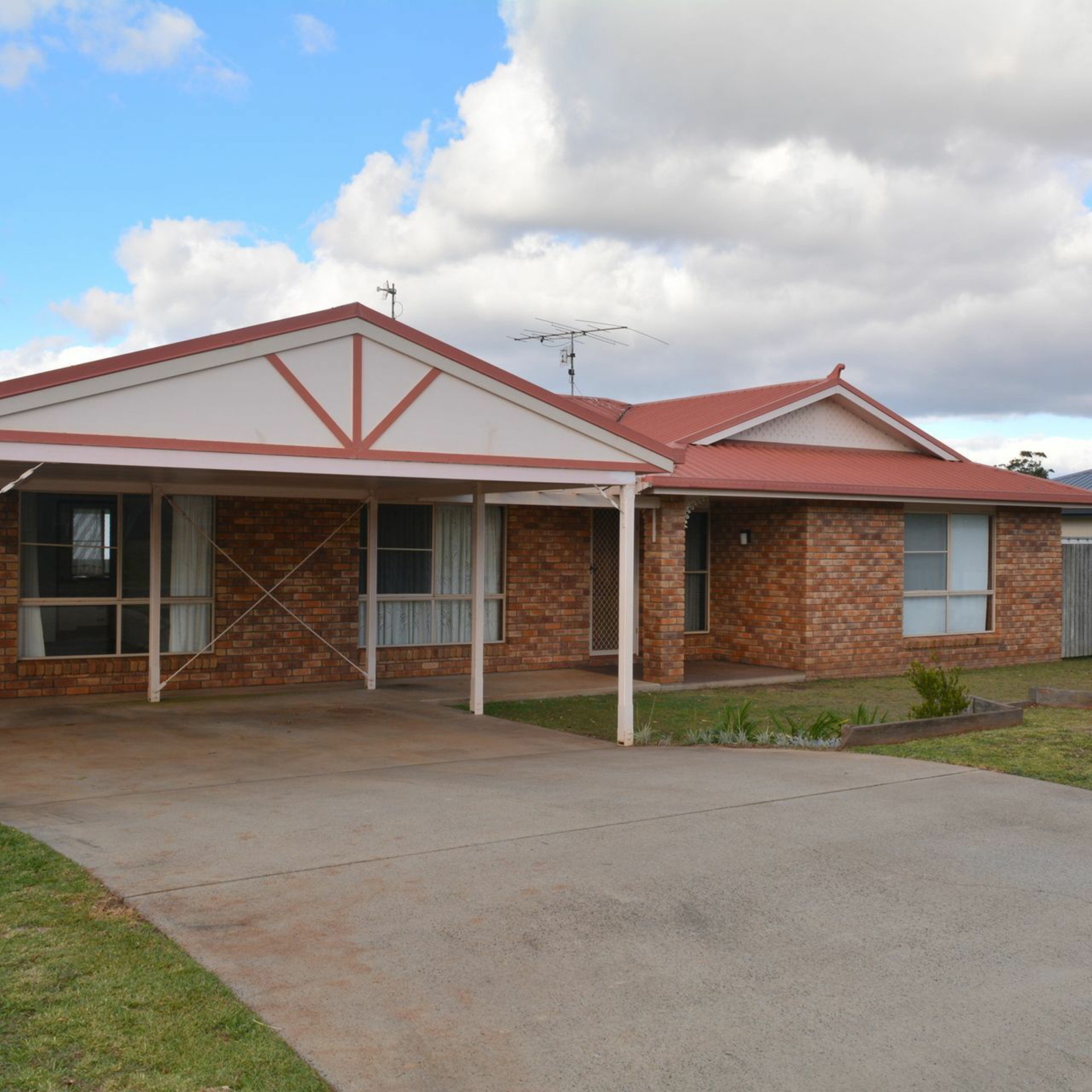 16 Fern Drive Kearneys Spring QLD - Property Details - LJ Hooker