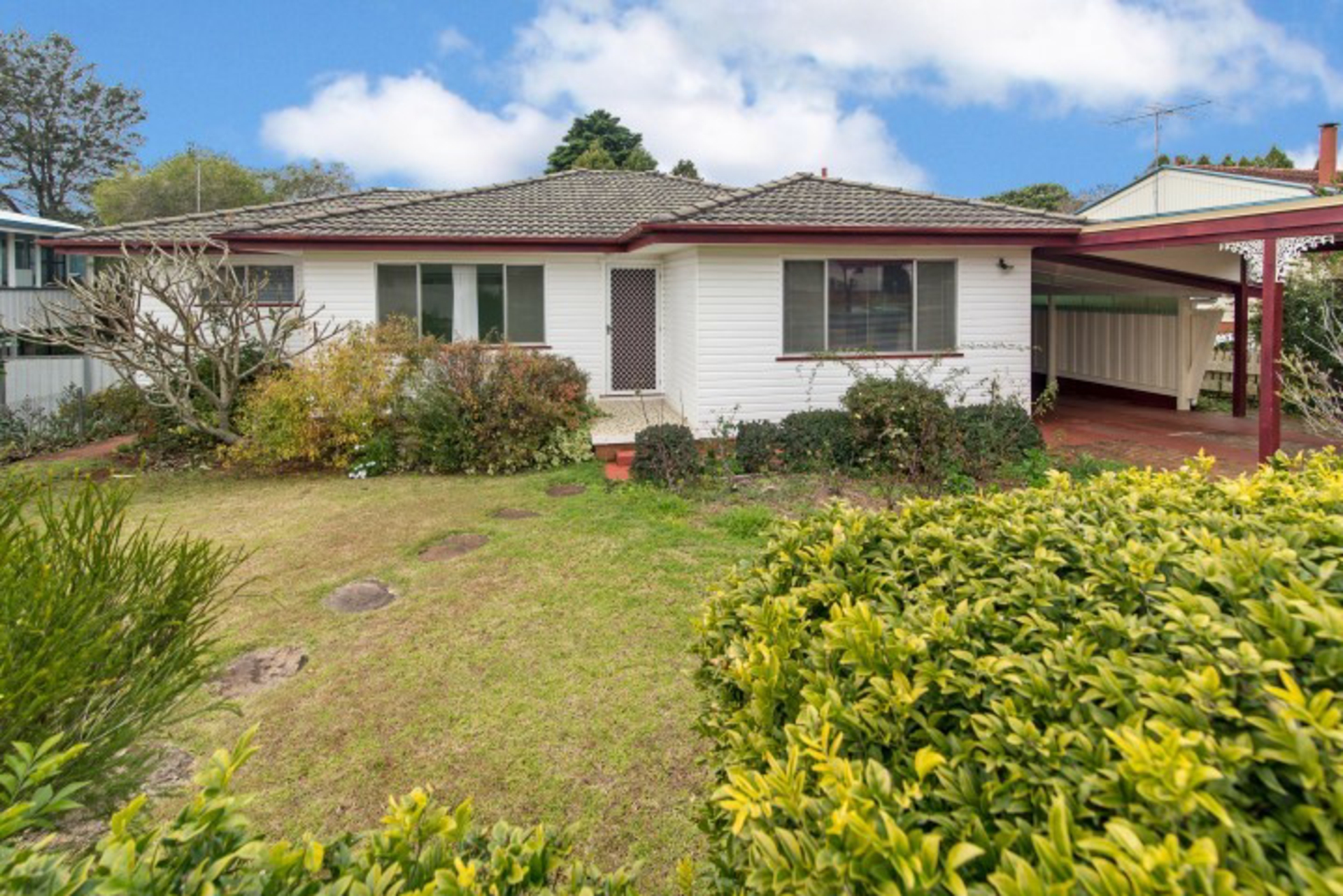 6 Corser Street Centenary Heights QLD - Property Details - LJ Hooker