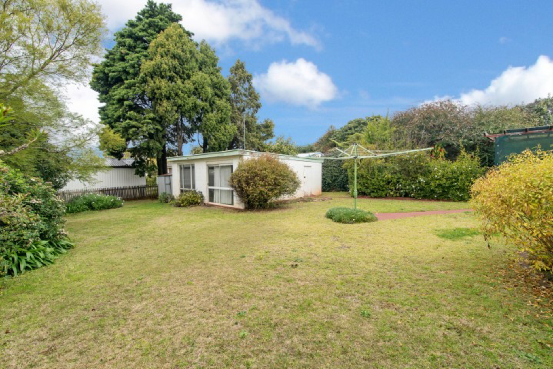 6 Corser Street Centenary Heights QLD - Property Details - LJ Hooker