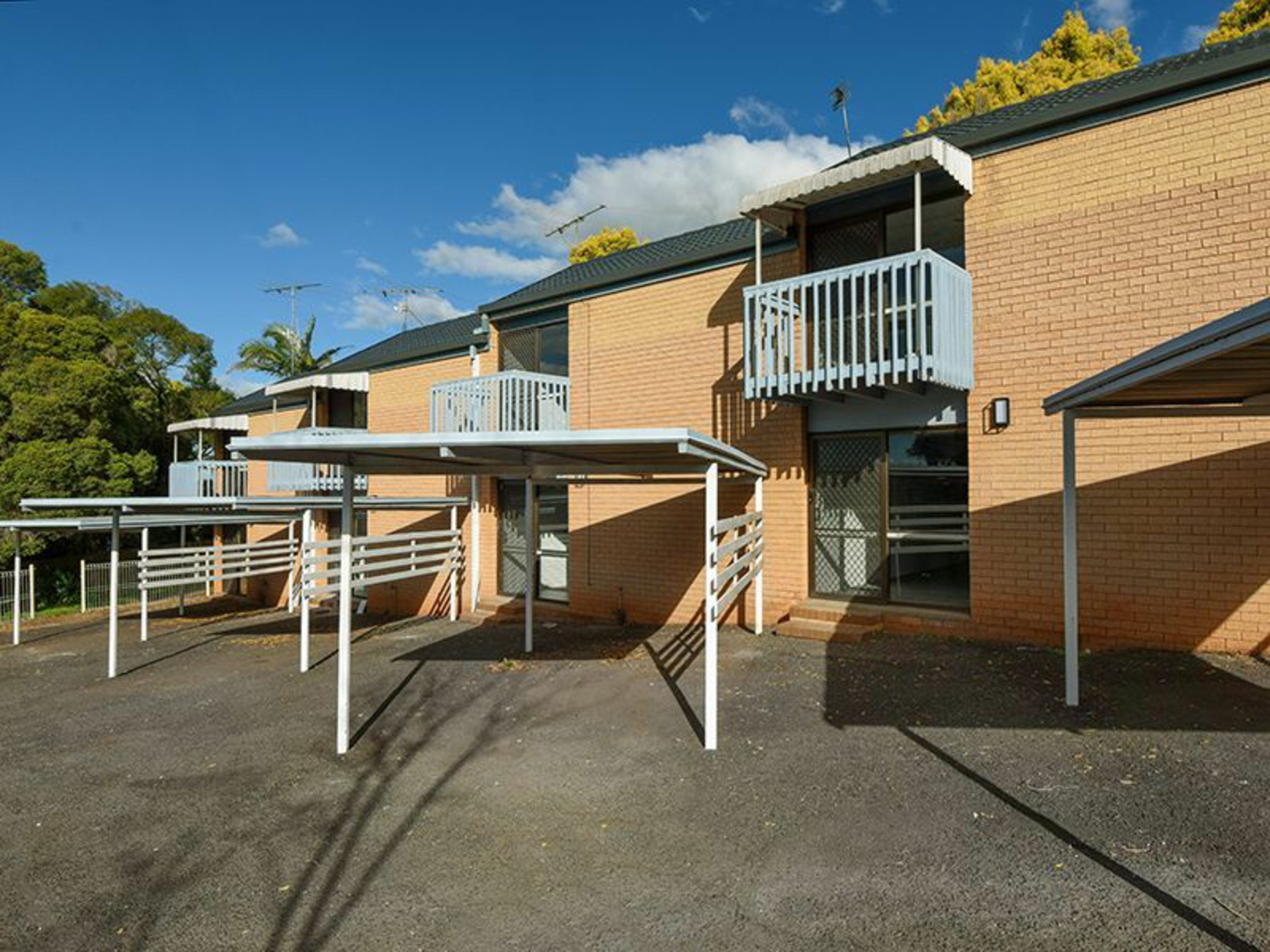 2/266 West Street Kearneys Spring QLD - Unit for Rent - LJ Hooker