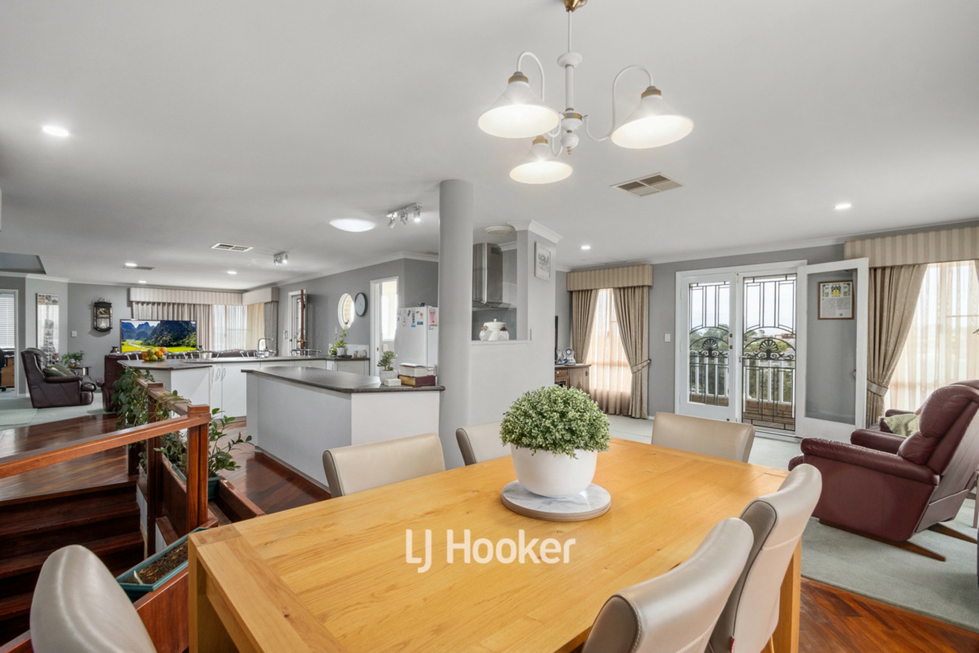 7 Crocker Place Australind WA - Property Details - LJ Hooker