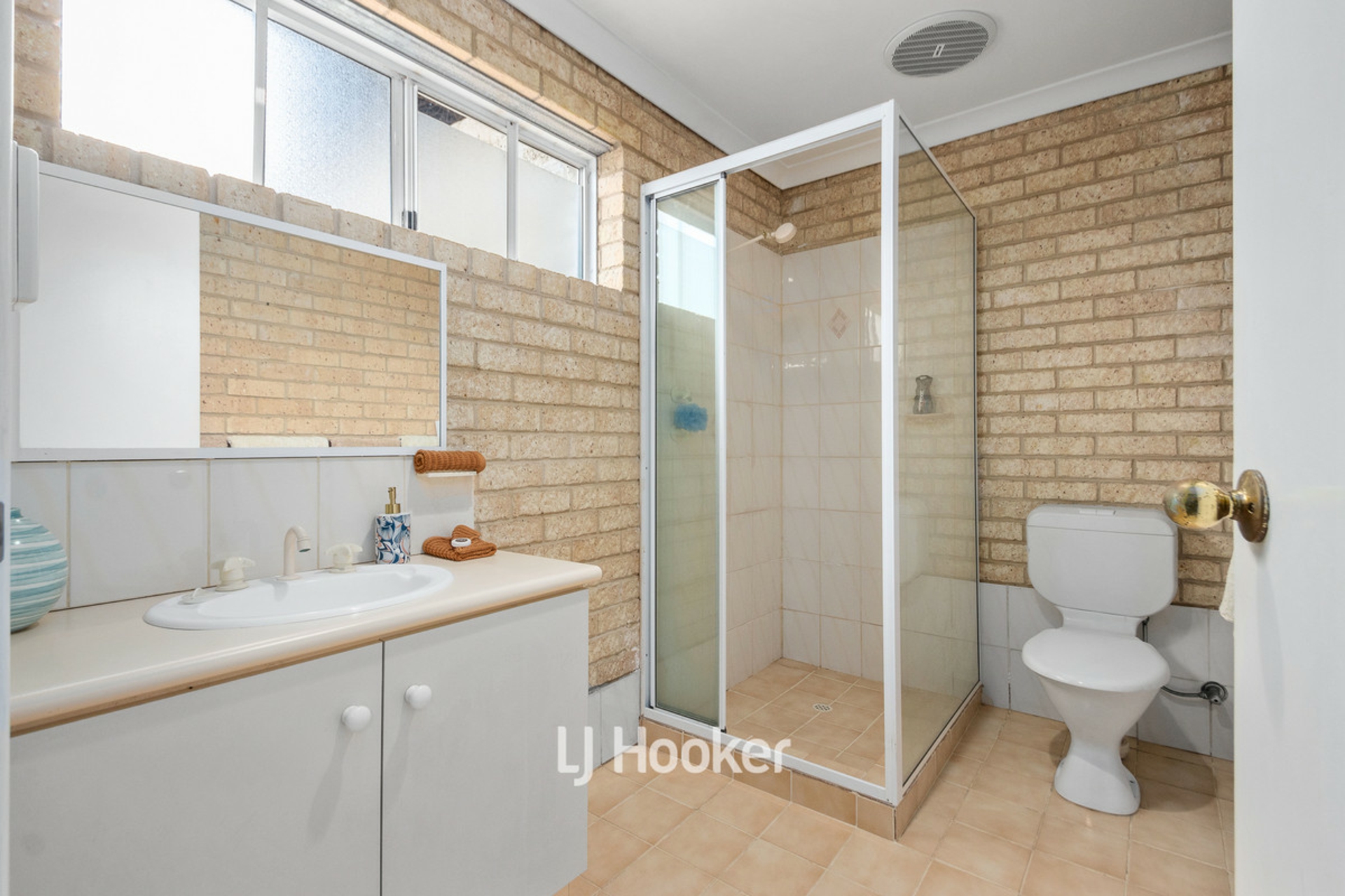 7 Crocker Place Australind WA - Property Details - LJ Hooker