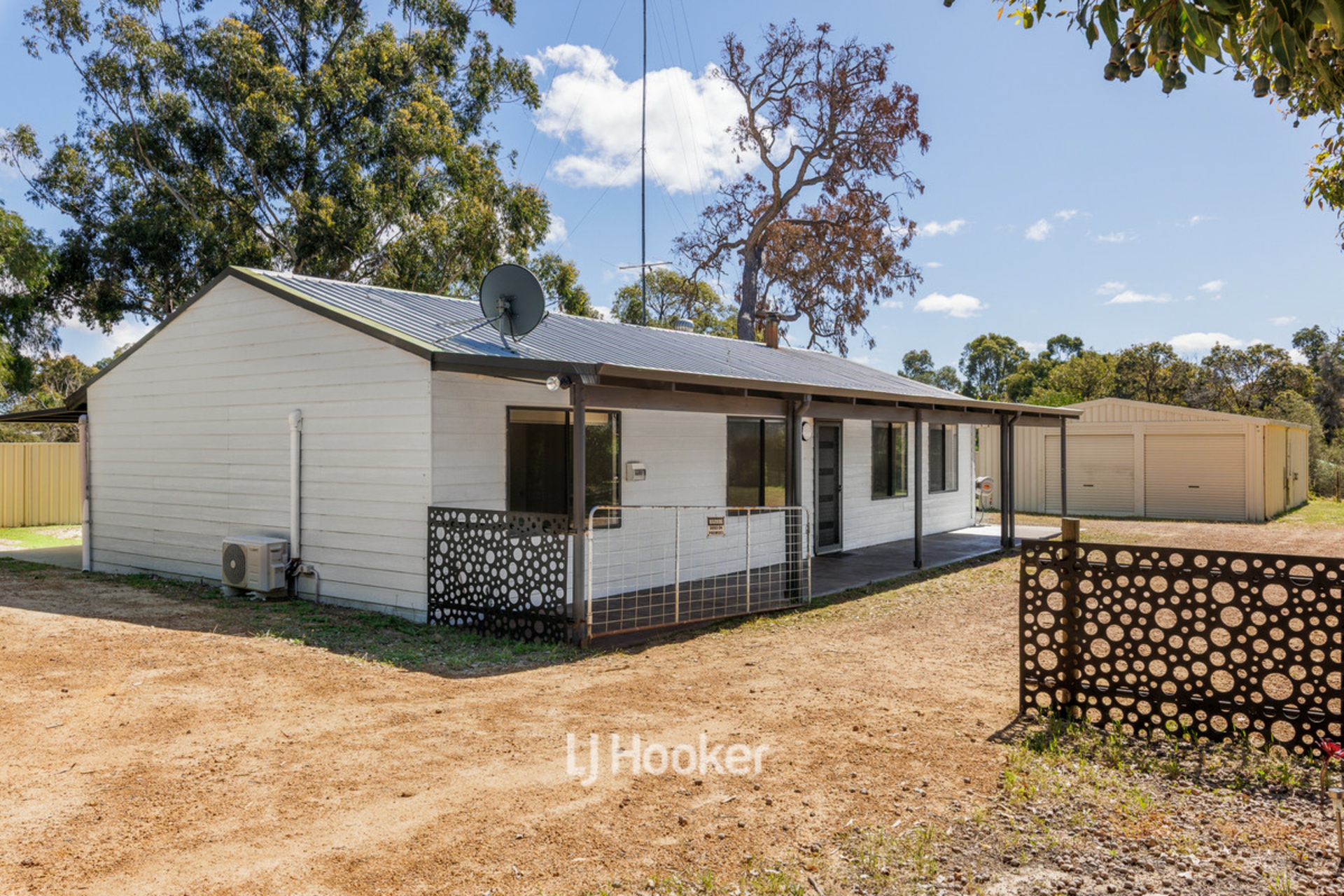 2 Coral Drive Leschenault WA - Property Details - LJ Hooker